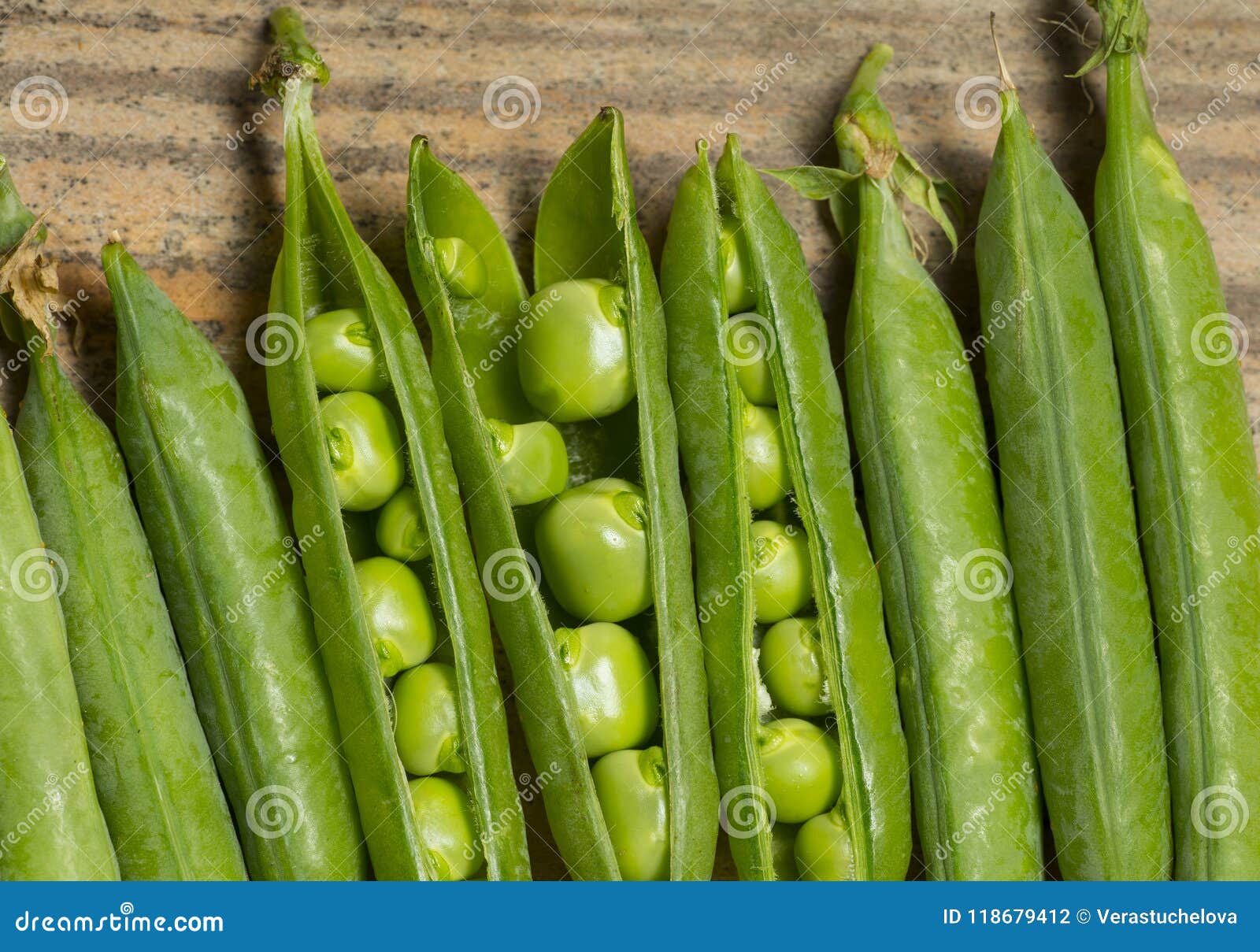De Groene Erwten Sluiten Omhoog Stock Foto - Image of hoop, snack ...