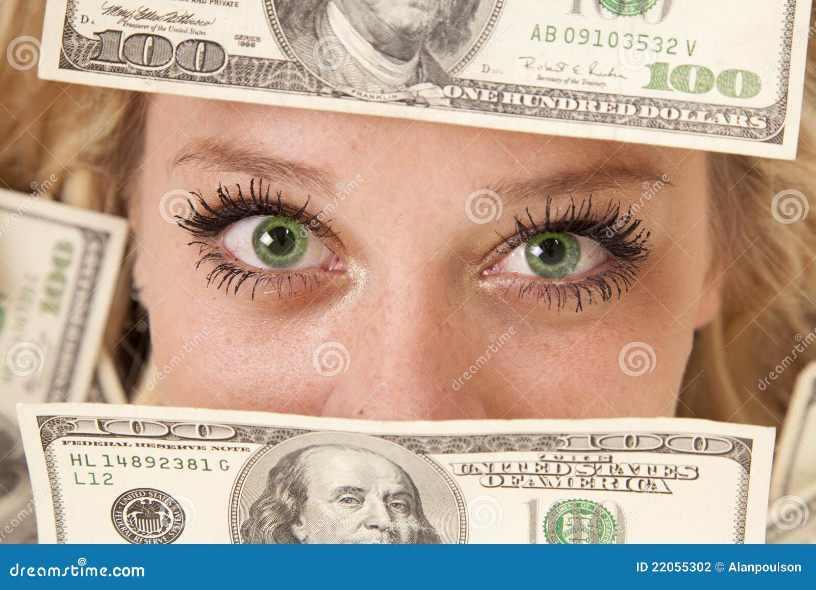 De Groene Ogen Van Het Geld Stock Foto - Image of leuk, rekeningen ...