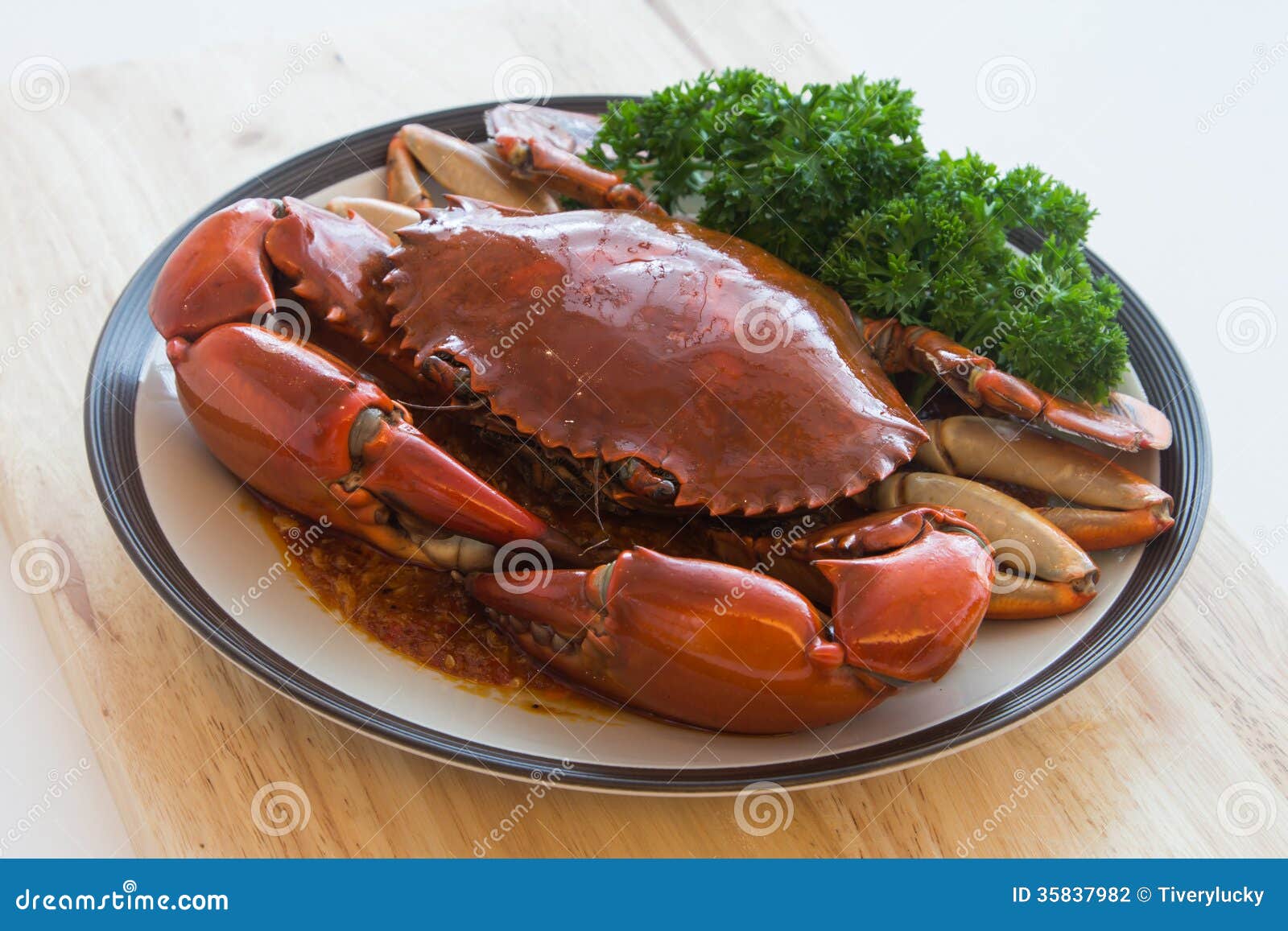 De Grote Krab Beweegt Spaanse Peper Stock Foto - Image of voedsel ...