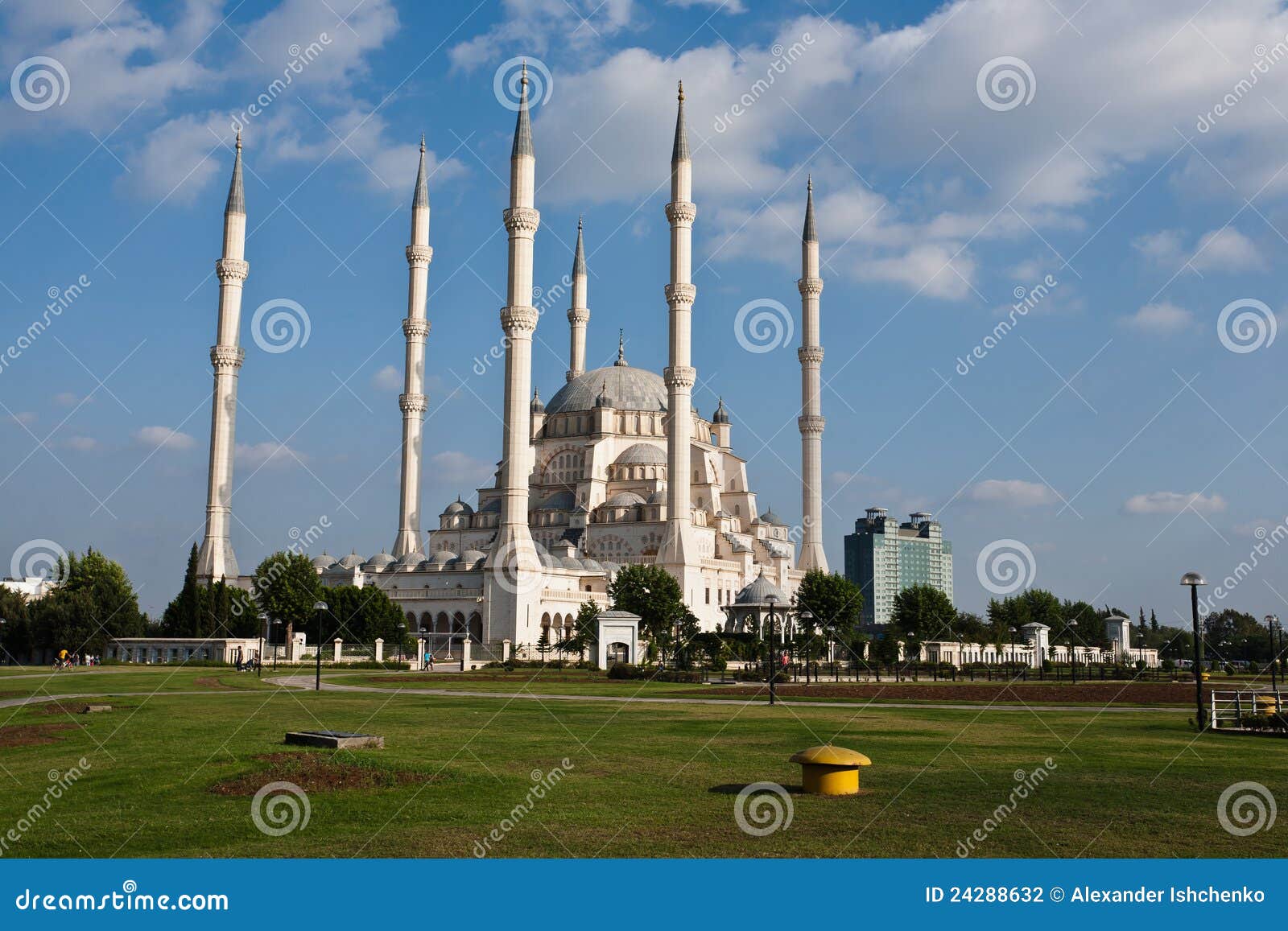 De Grote Moskee van Adana. stock foto. Image of ontwerp - 24288632