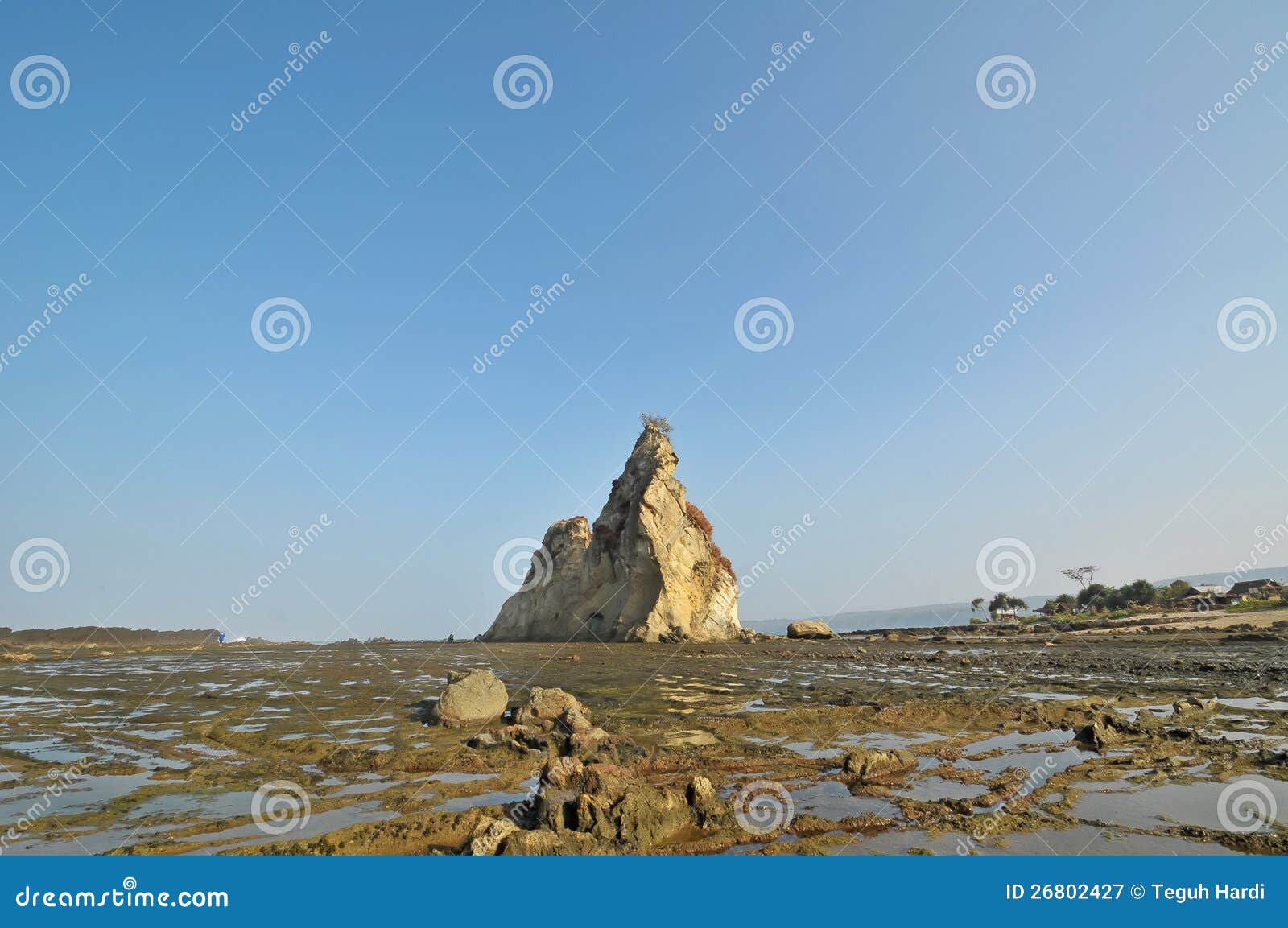 De grote rots van Sawarna stock afbeelding. Image of romantisch - 26802427