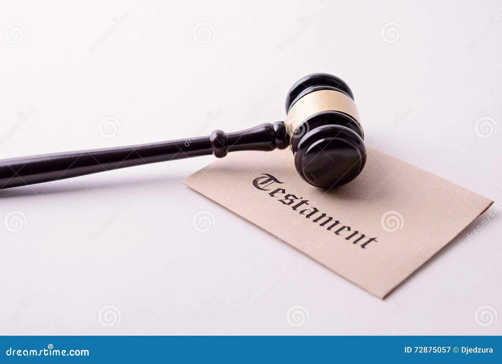 De Hamer Van De Rechter - Het Symbool Van Wet Op Testament Stock ...