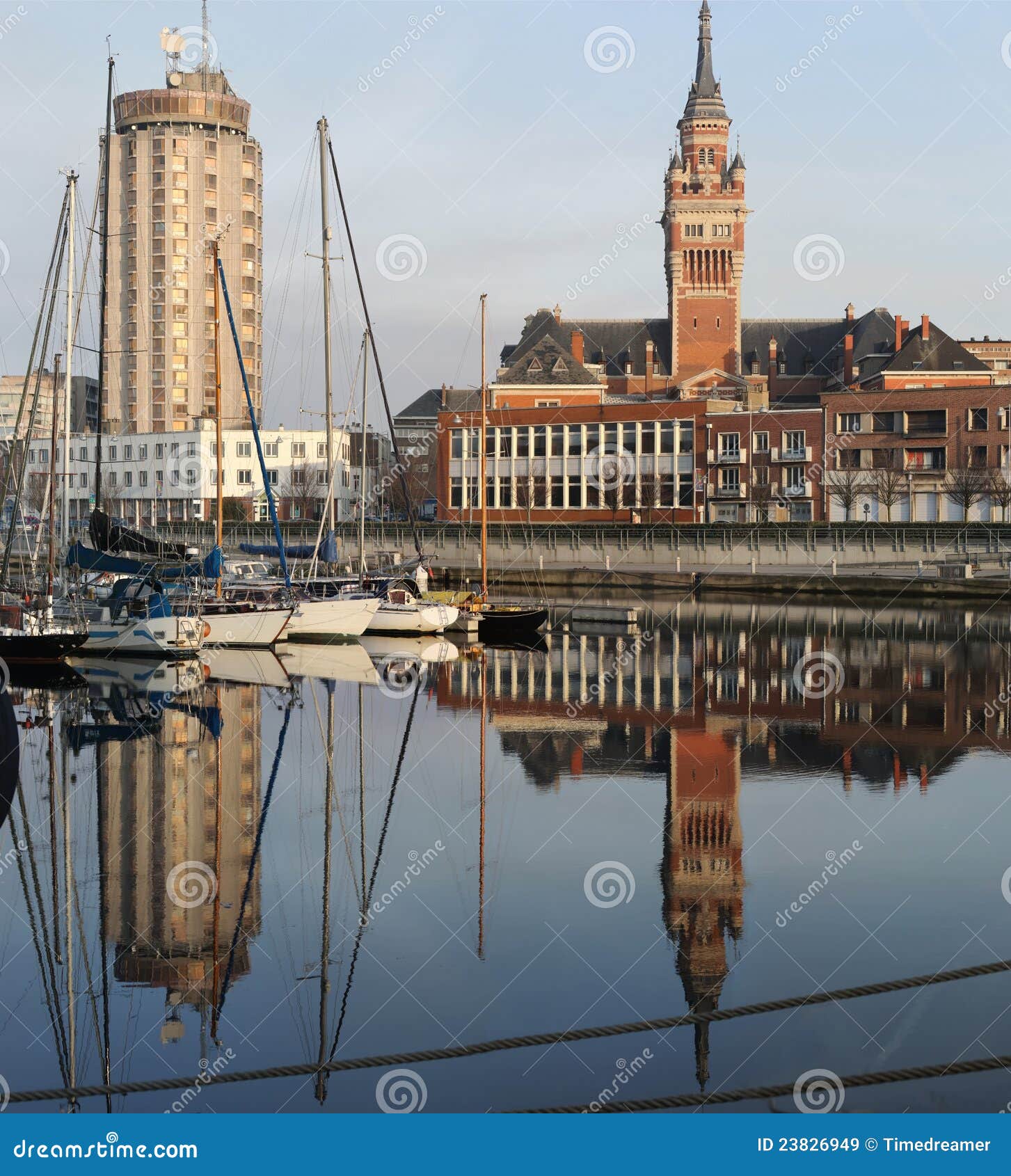 De haven van Duinkerke stock afbeelding. Image of hemel - 23826949