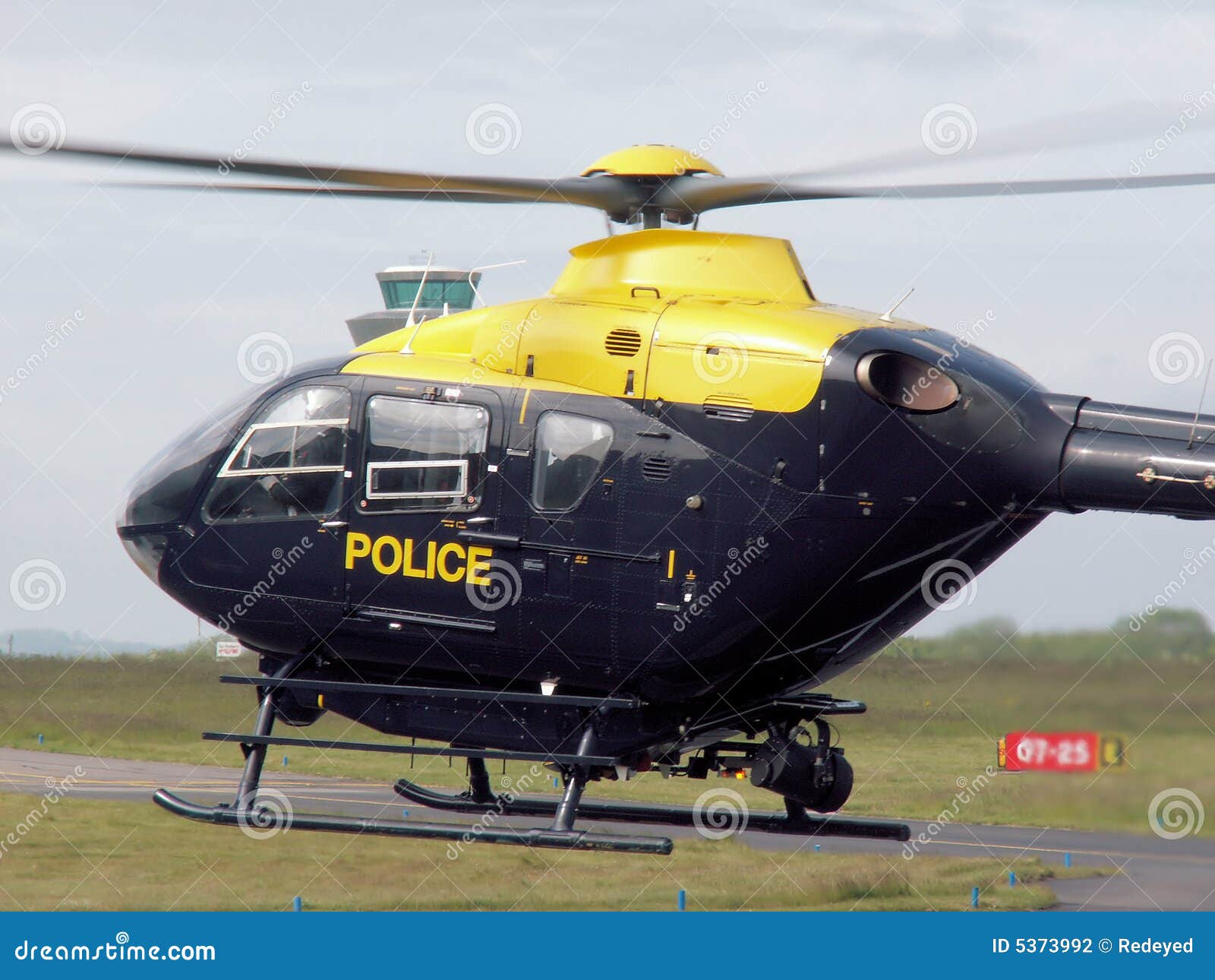 De Helikopter Van De Politie Stock Foto - Image of veiligheid, landen ...