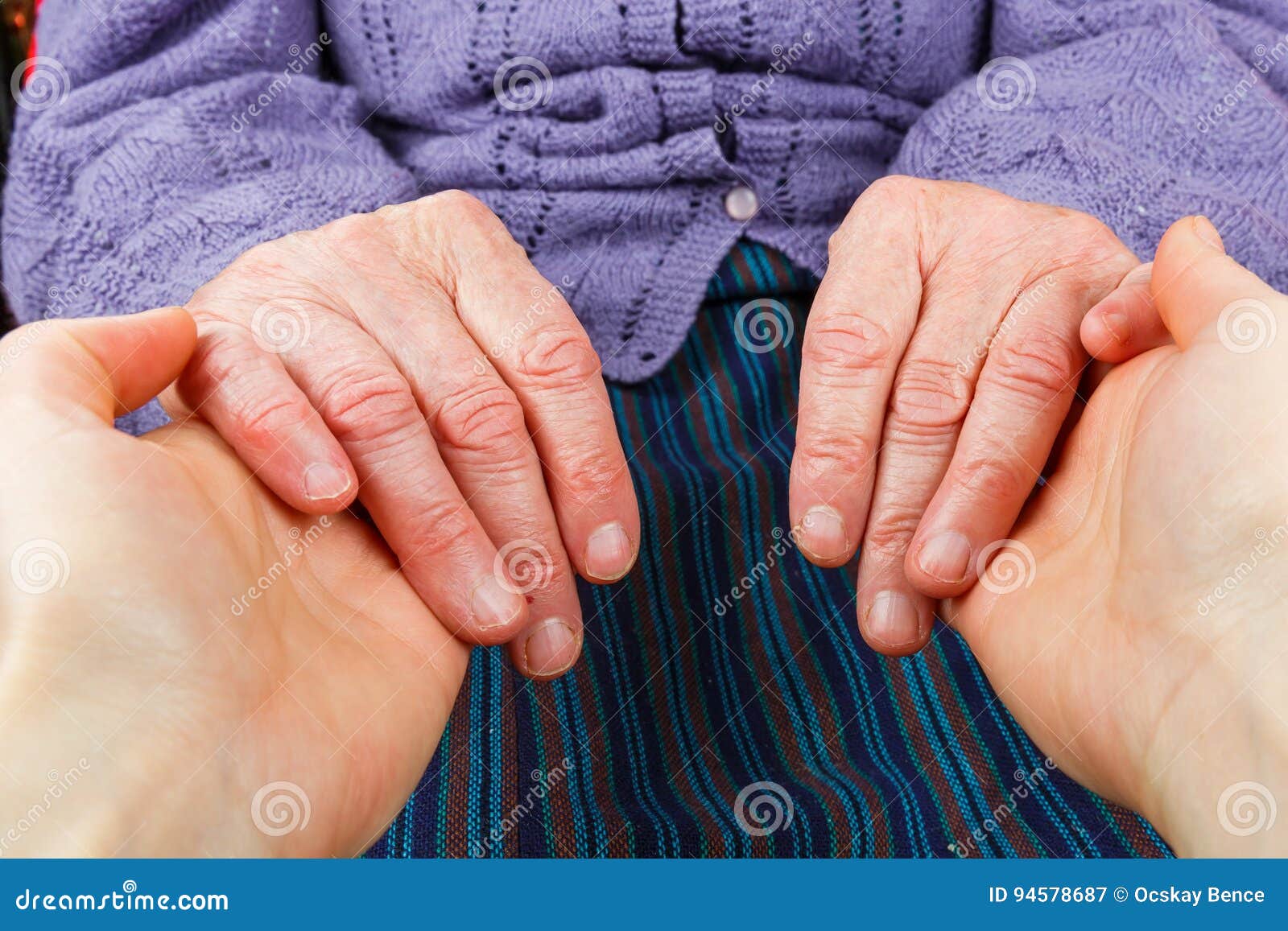 De helpende hand stock afbeelding. Image of hartelijk - 94578687