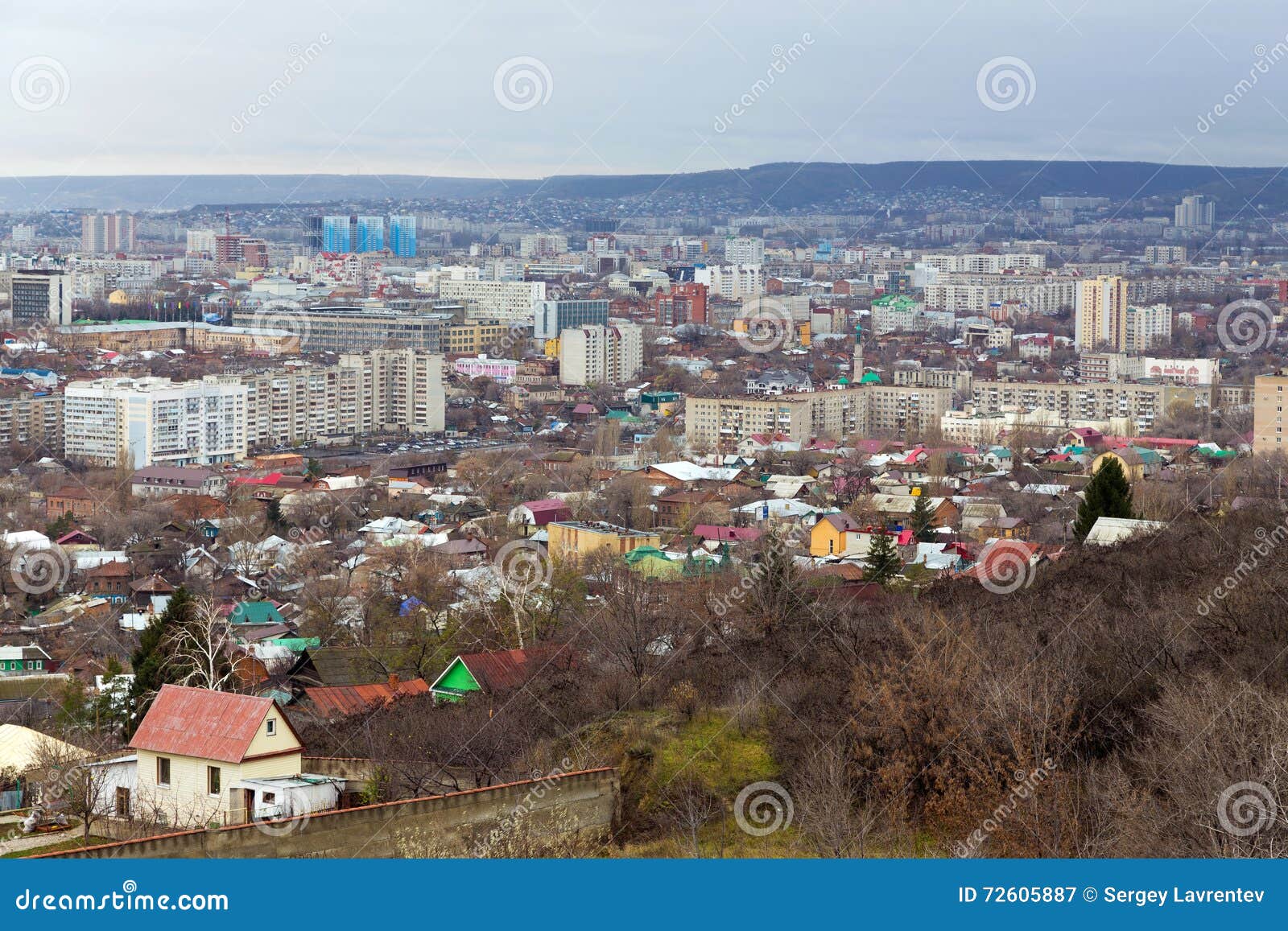 De Herfst De Stad Van Saratov Rusland Stock Afbeelding - Image of ...
