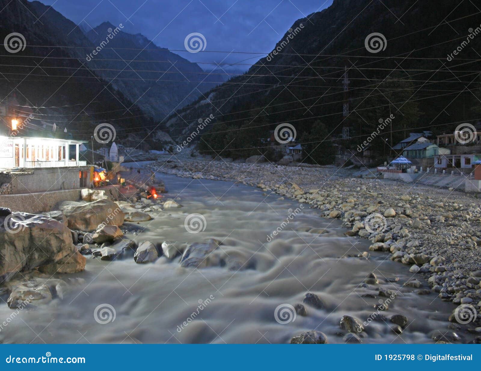 De Het Bergstroomstromen Van Ganga Van De Rivier Stock Foto - Image of ...
