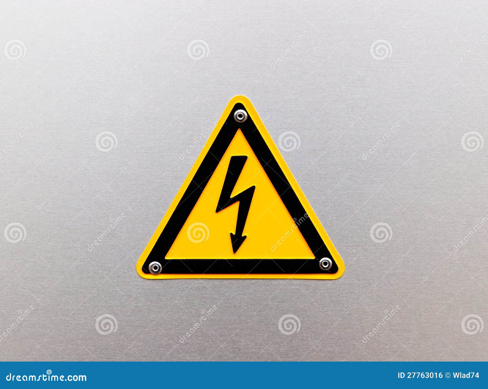 De Hoogspanning Zingt Op Metaalachtergrond Stock Foto - Image of zing ...