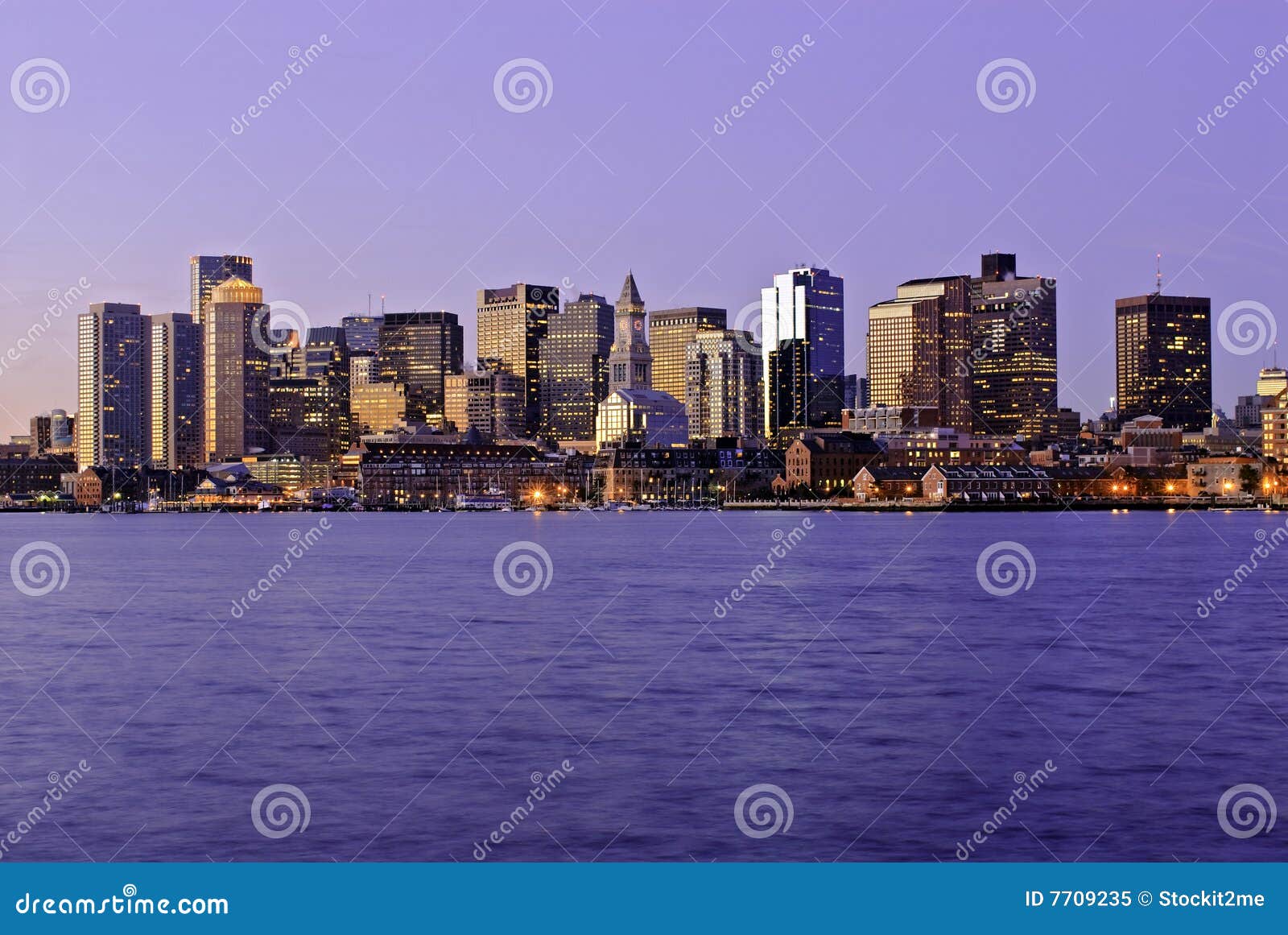 De Horizon Van Massachusetts, Boston in Dawn Stock Afbeelding - Image ...