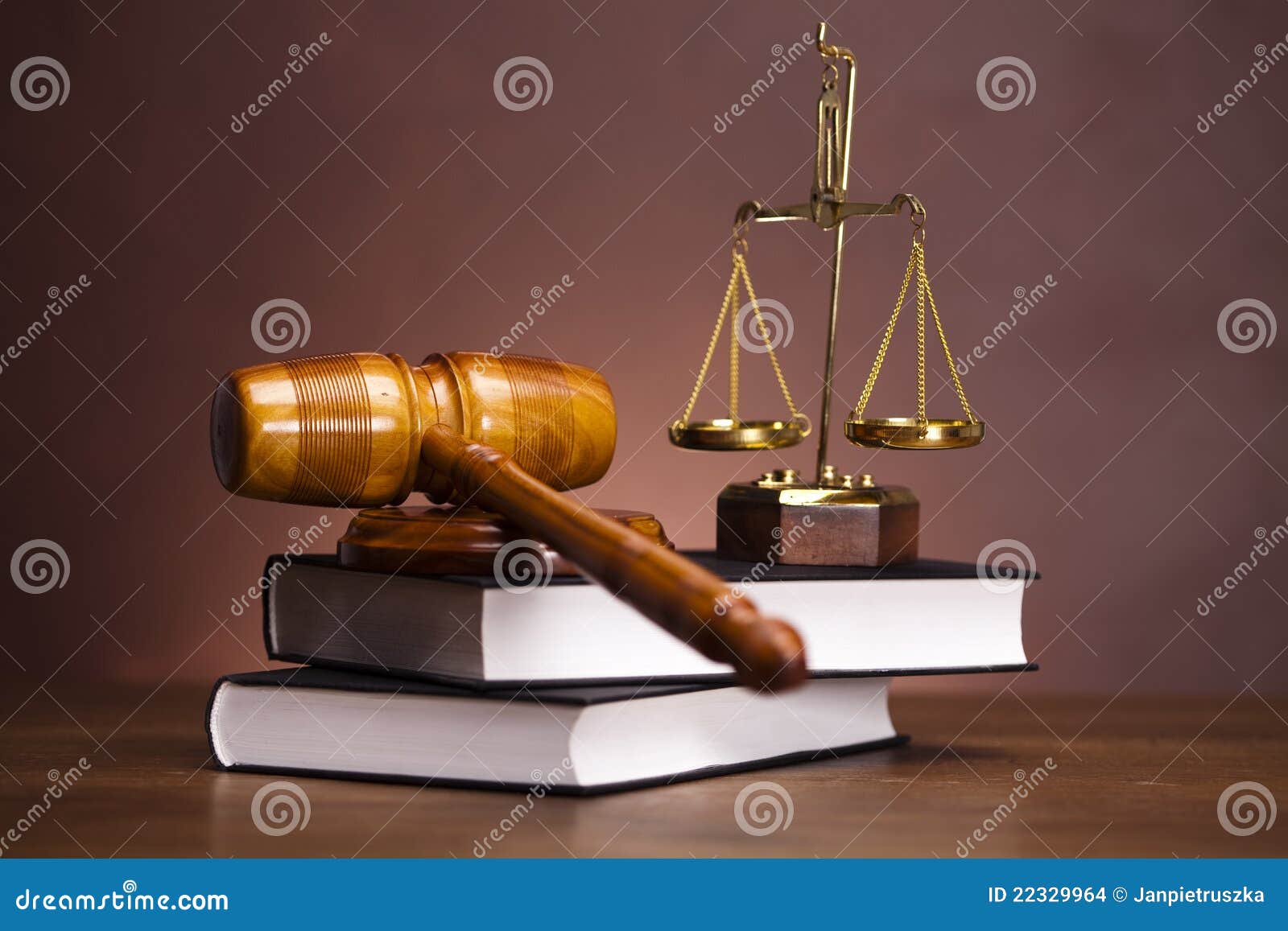 De Houten Hamer Van Rechters Stock Foto - Image of gerechtelijk ...