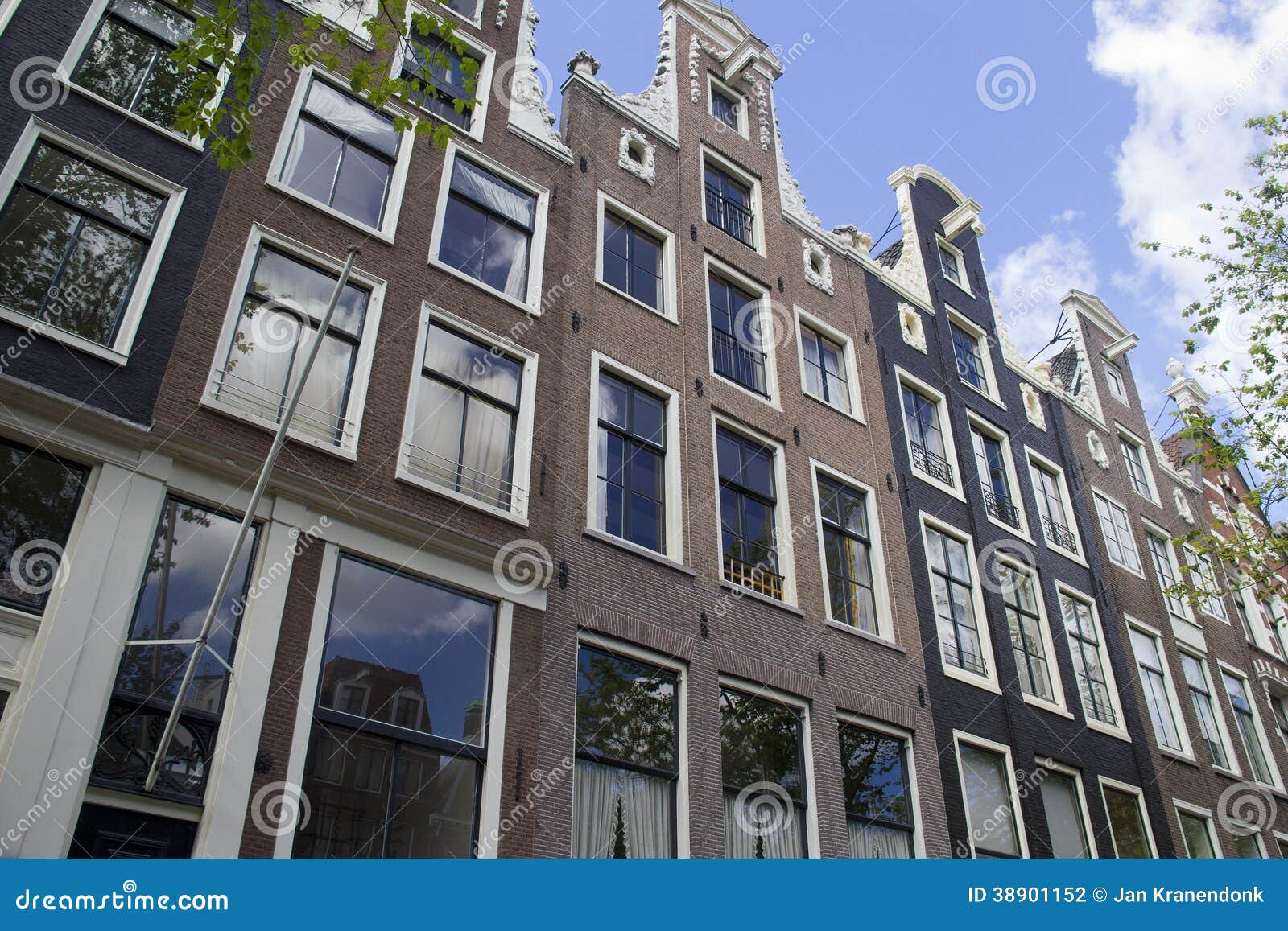 De Huizen van Amsterdam stock foto. Image of europa, gebouwen - 38901152