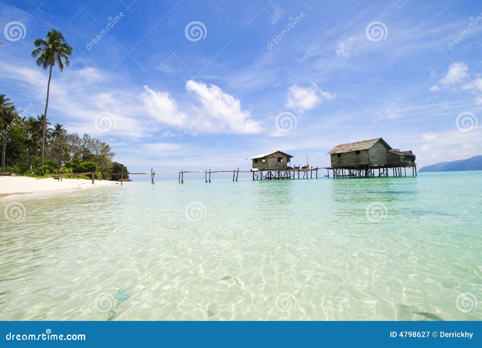 De huizen van stelten stock afbeelding. Image of heet - 4798627