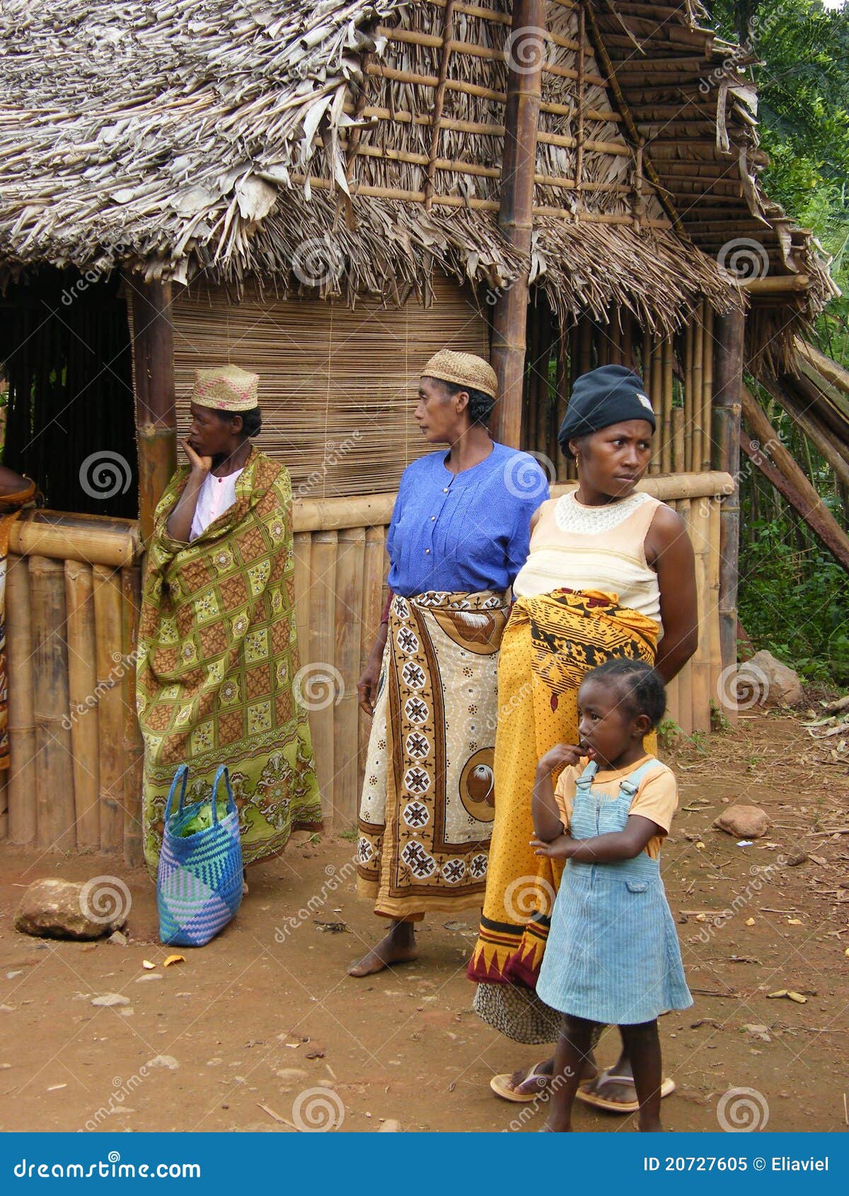 De Inheemse Mensen Van Madagascar Redactionele Afbeelding - Image of ...