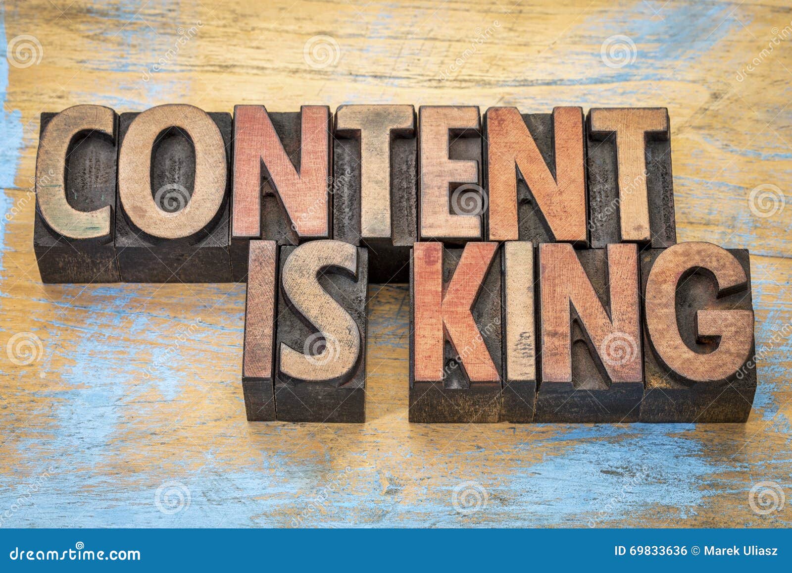 De Inhoud is Koning in Houten Type Stock Foto - Image of herinnering ...