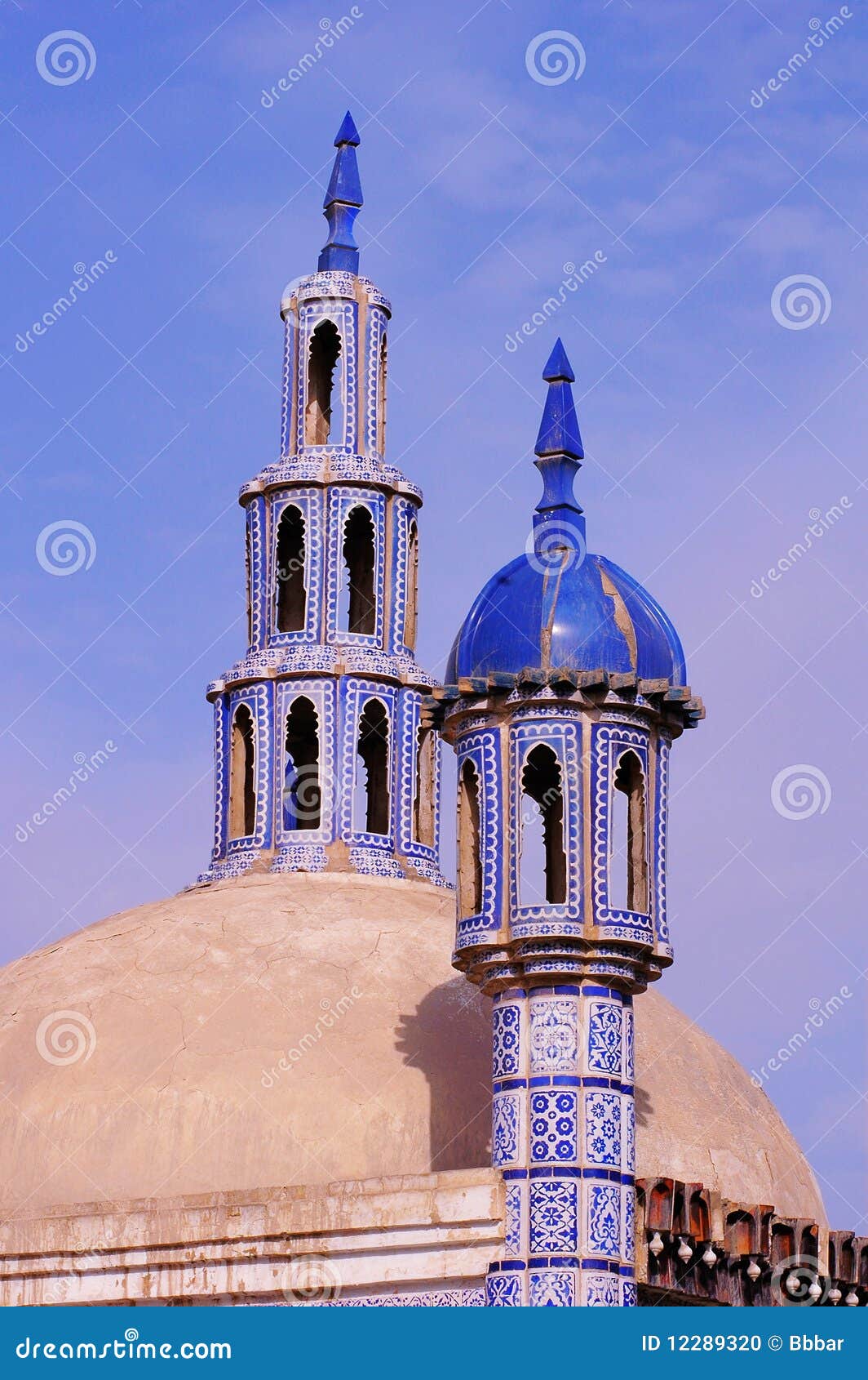 De Islamitische bouw stock foto. Image of vogel, hemelen - 12289320