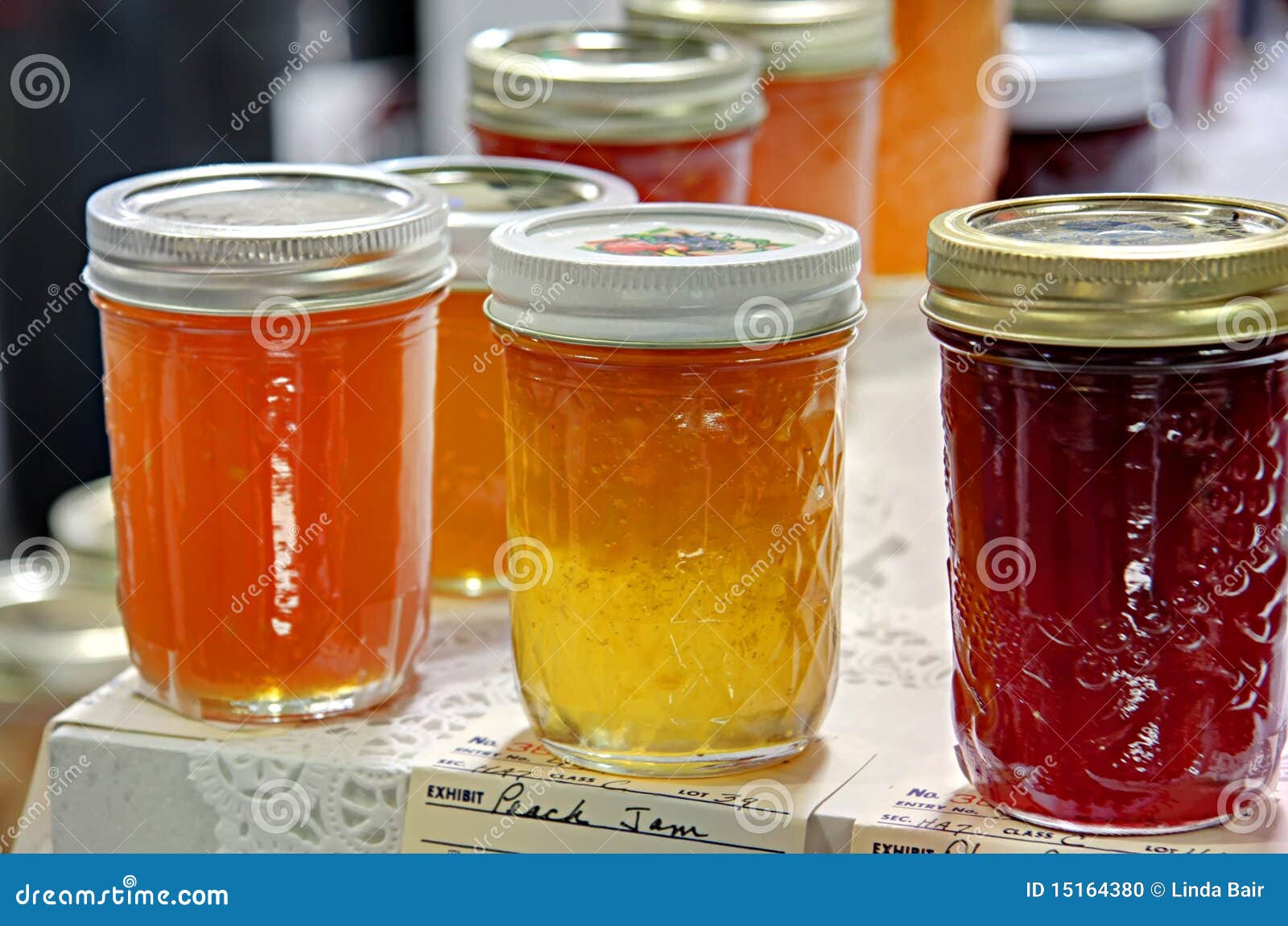 De Jam Van De Perzik Bij De Markt Van De Staat Stock Foto - Image of ...