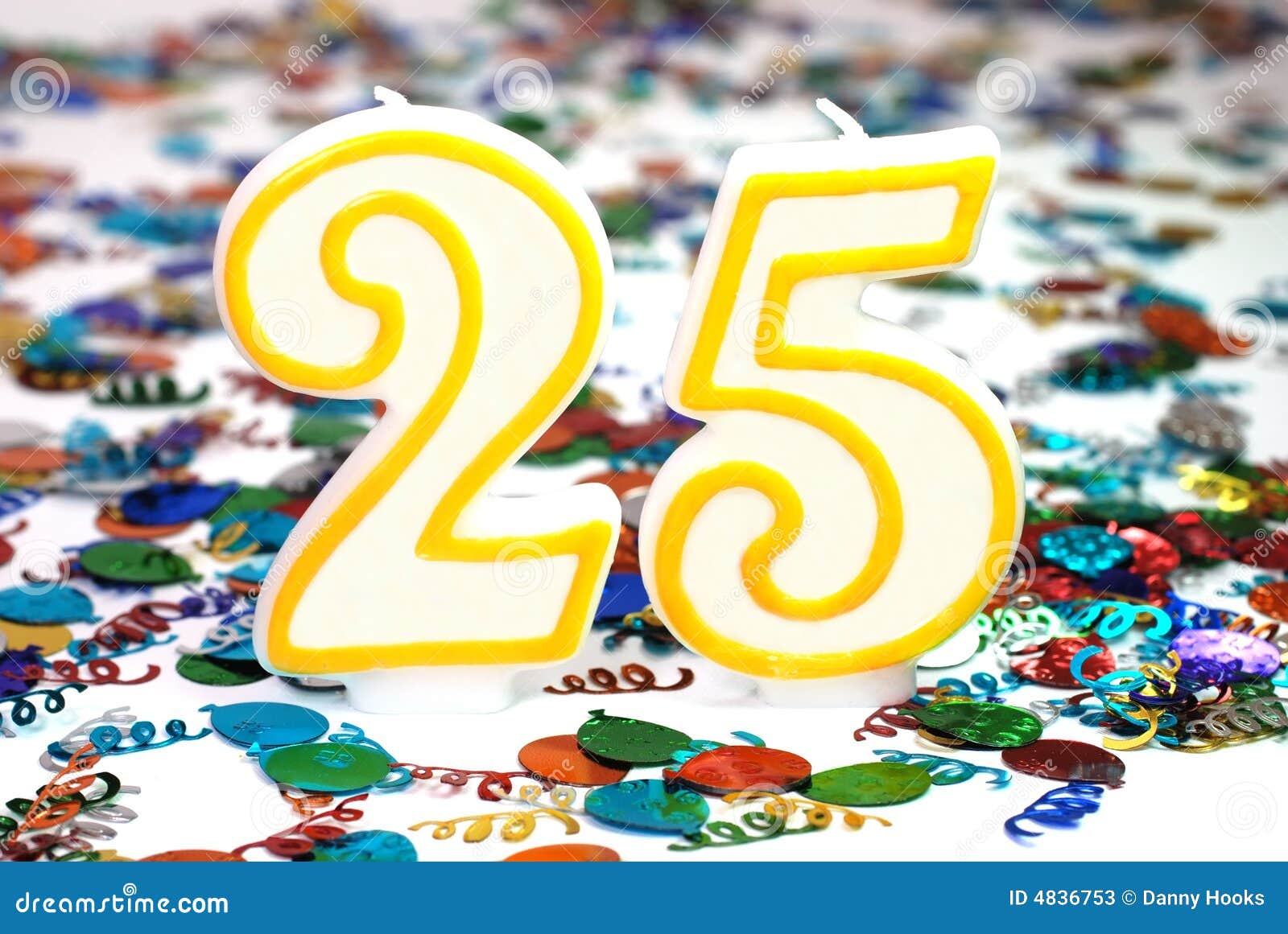 De Kaars Van De Viering - Nummer 25 Stock Afbeelding - Image of ...