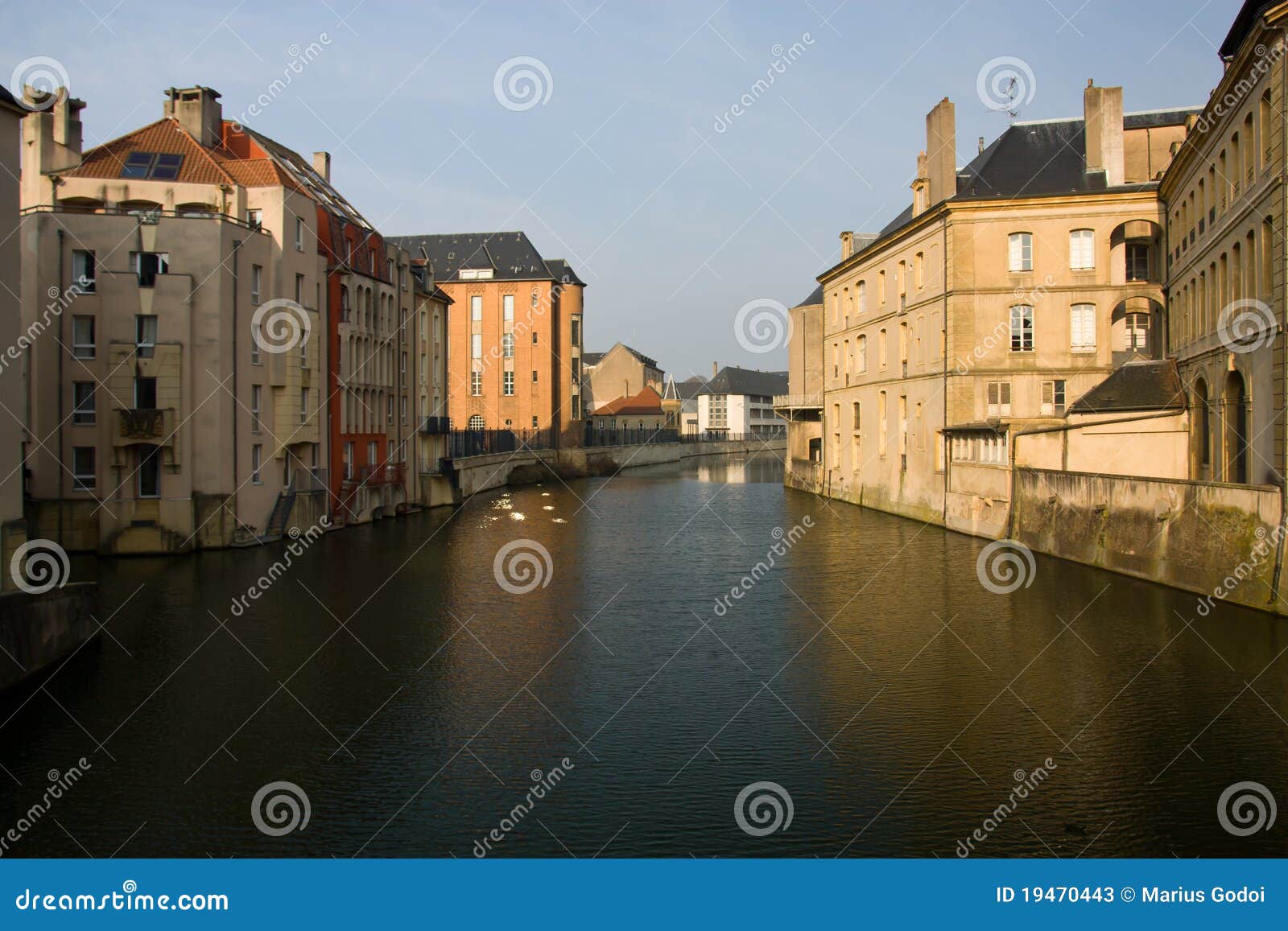 De Kanalen Van Metz, Frankrijk Stock Afbeelding - Image of toeristisch ...