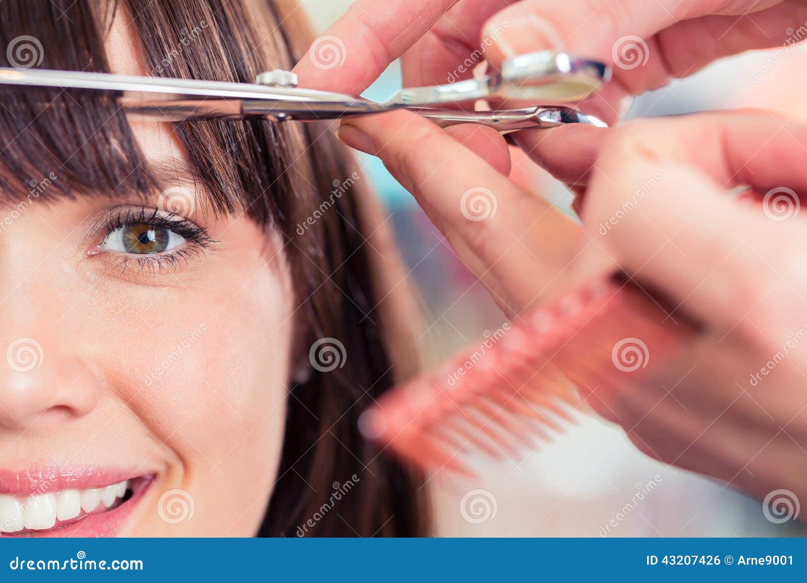 De Klappenhaar Van De Kapper Scherp Vrouw Stock Foto - Image of haar ...