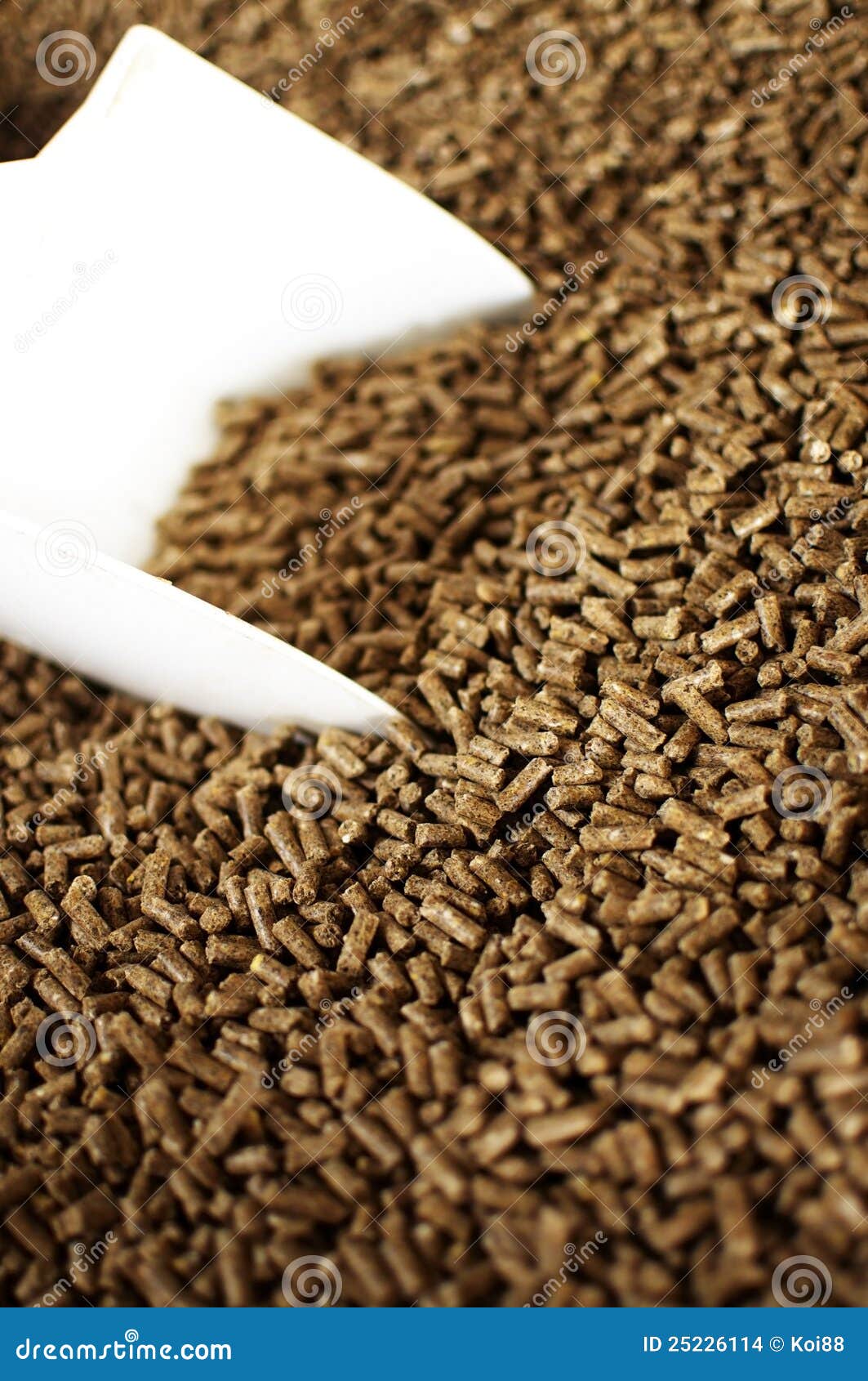 De Korrels van het voer stock foto. Image of schop, schepel - 25226114