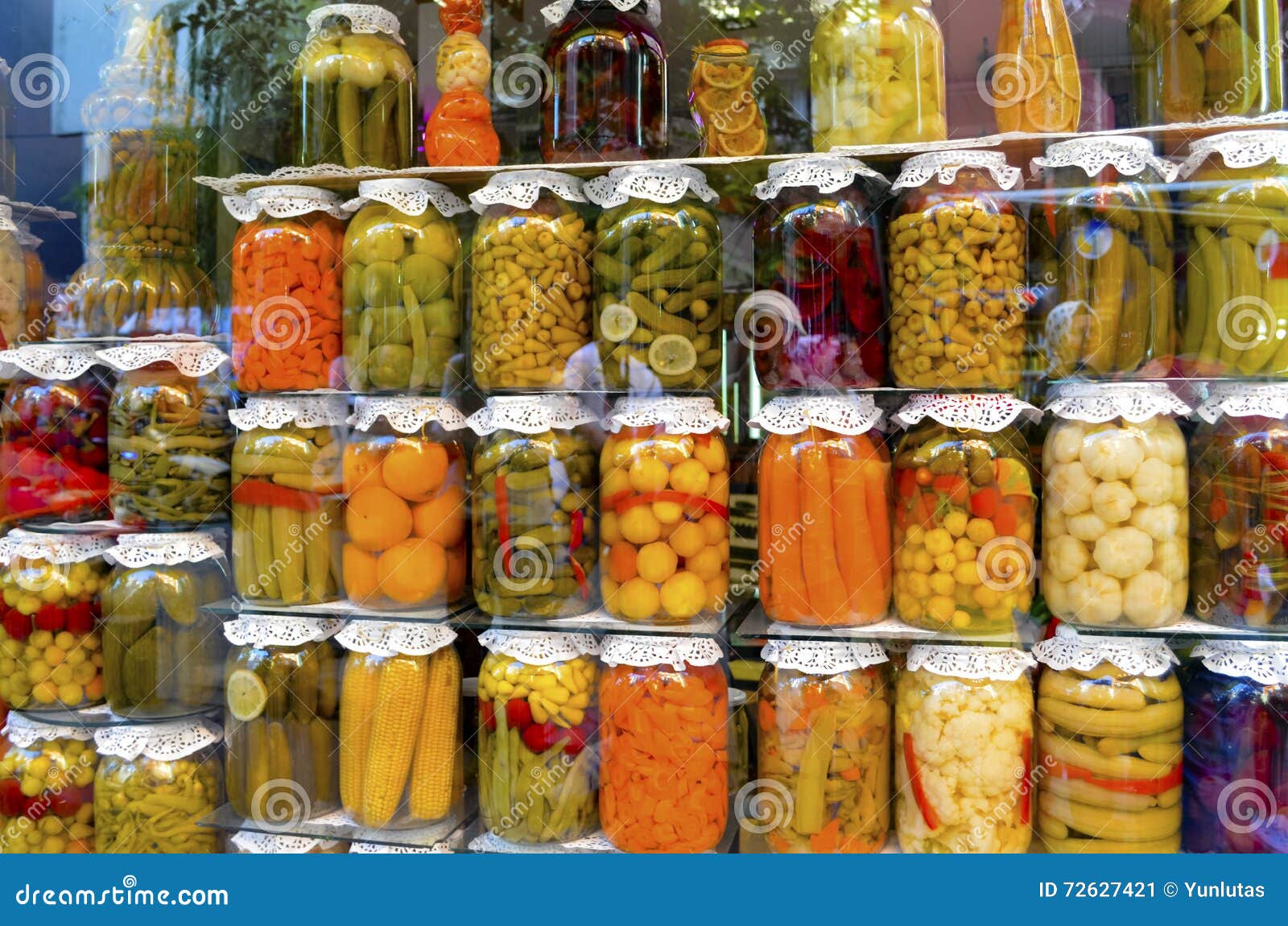 De Kruik Van Typesgroenten in Het Zuur Stock Afbeelding - Image of ...