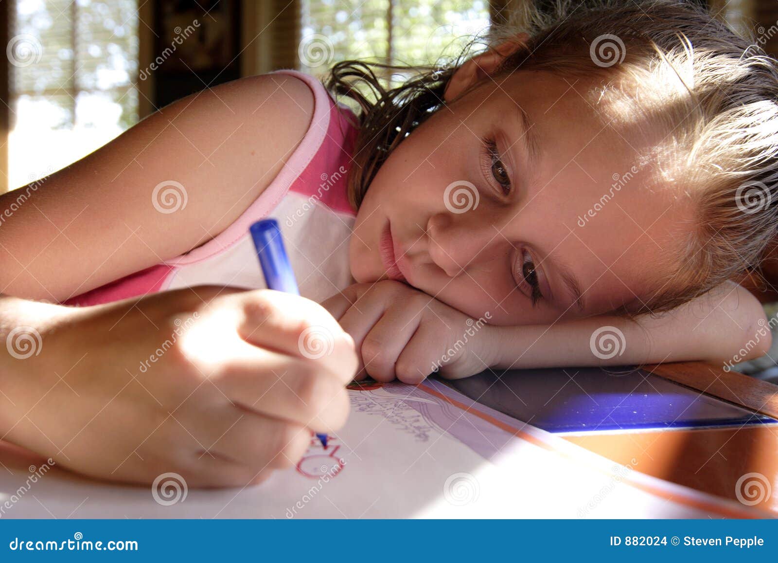 De Kunstenaar Van Het Kleurpotlood Stock Foto - Image of kleurpotloden ...