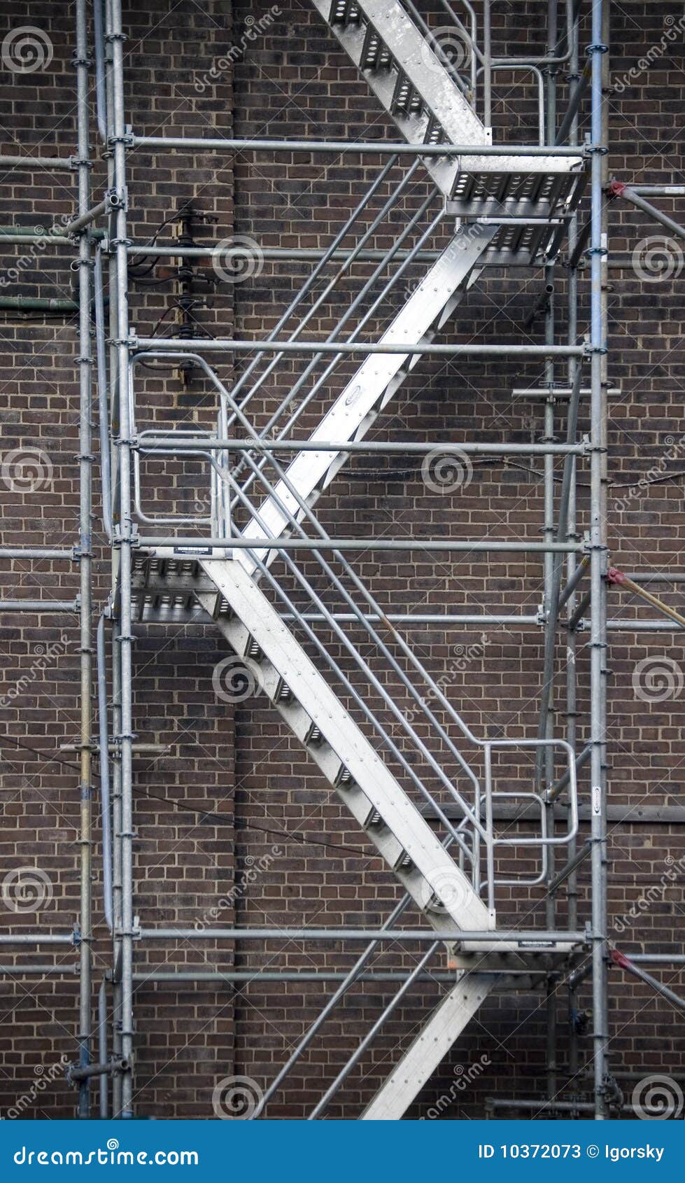 De Ladder Van De Steiger Tegen Bakstenen Muur Stock Afbeelding - Image ...