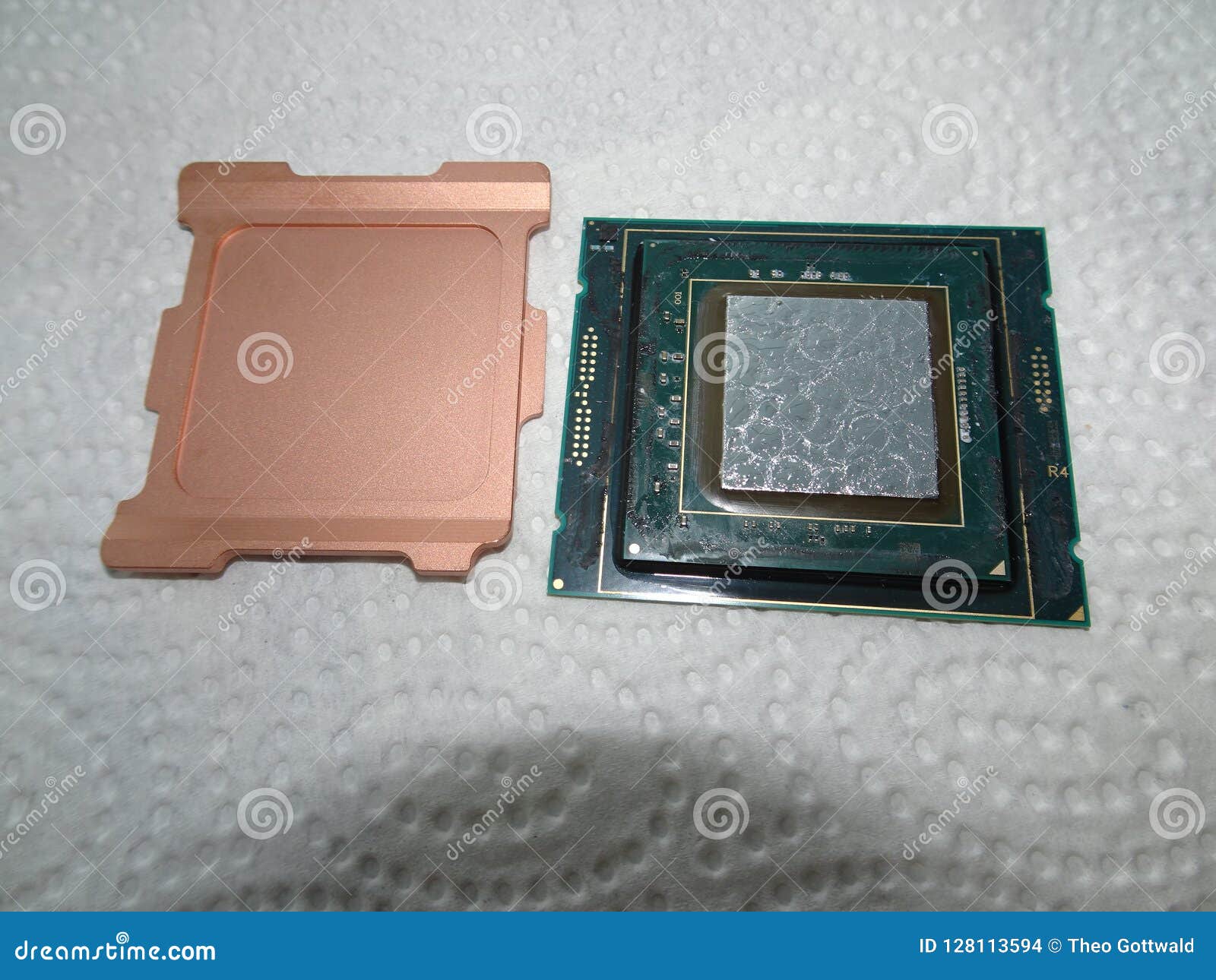 De Lidded Intel Skylake CPU Stock Photo - Image of personal, heat ...