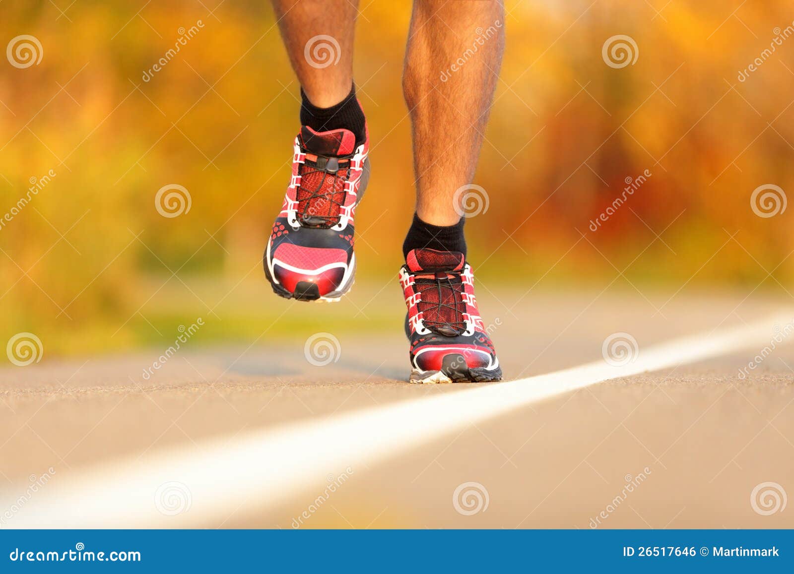De Loopschoenen Van De Atleet Stock Foto - Image of voeten, been: 26517646