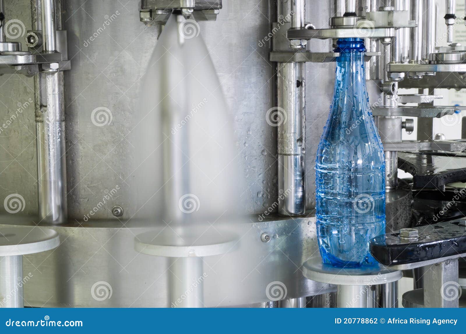 De Machine Van De De Flessenproductie Van Het Water Stock Foto - Image ...