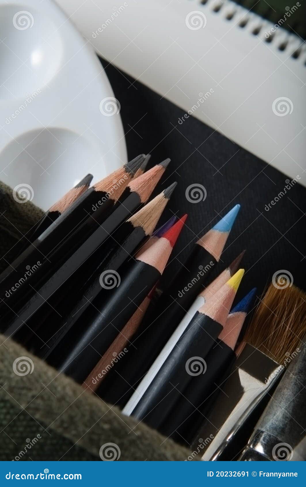 De Materialen van de kunst stock afbeelding. Image of kleur - 20232691