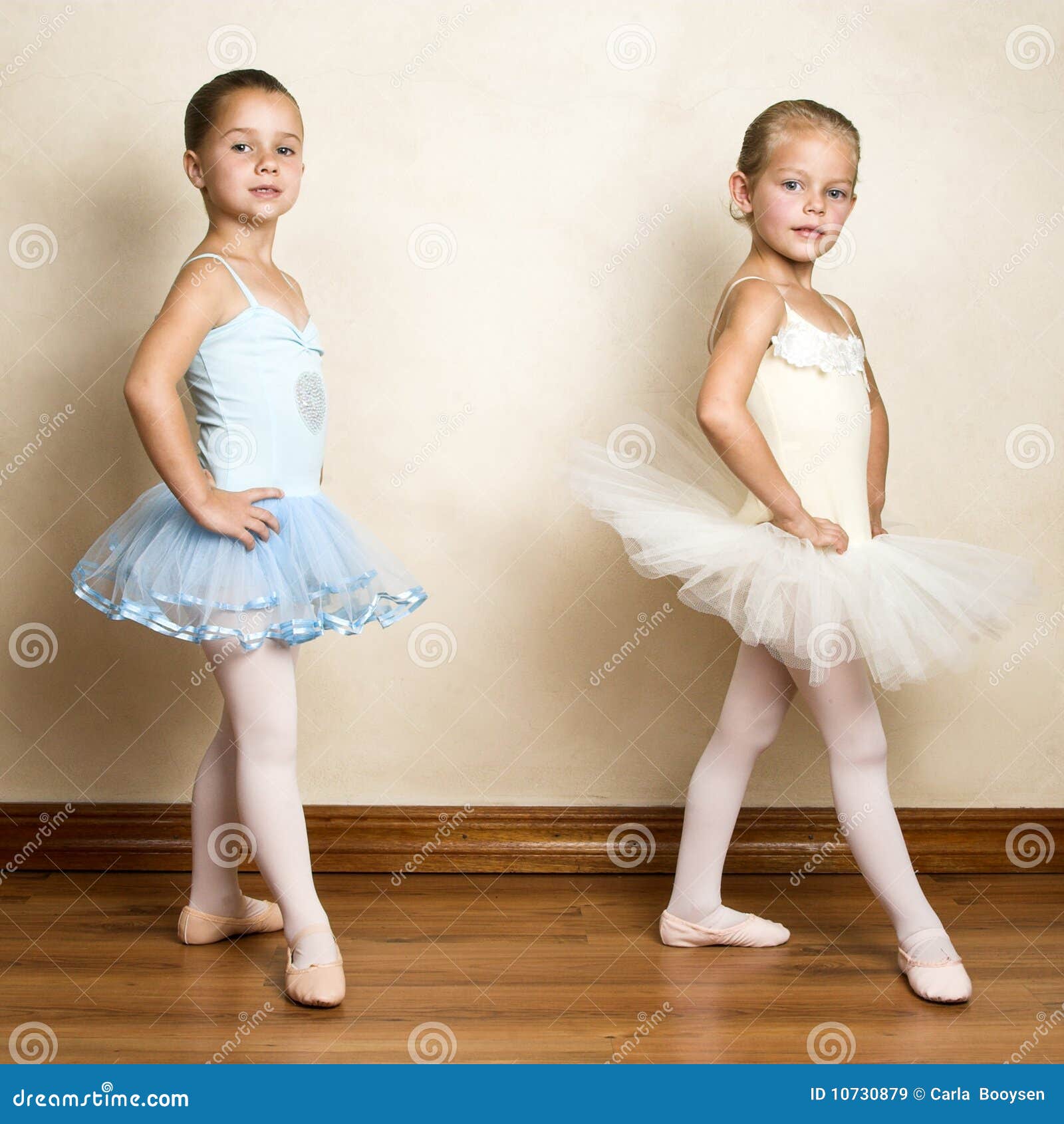 De Meisjes van het ballet stock afbeelding. Image of kostuum - 10730879