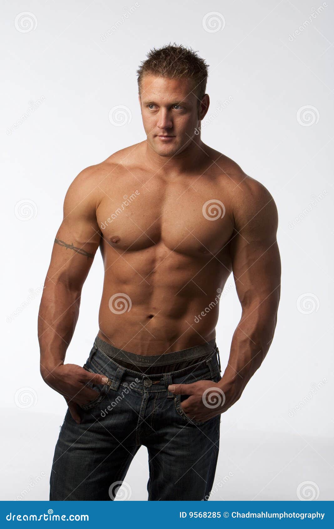 De Mens Van De Spier Op Wit Stock Afbeelding - Image of vrucht ...