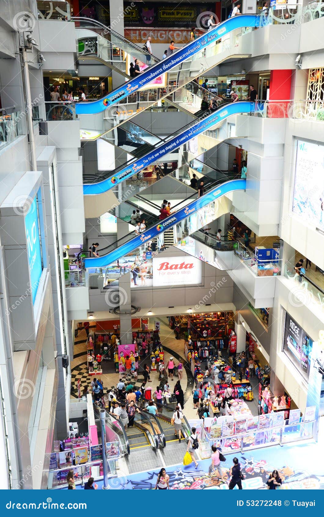 De Mensen Op Roltrap Zijn Een Roltrap Redactionele Stock Foto - Image ...