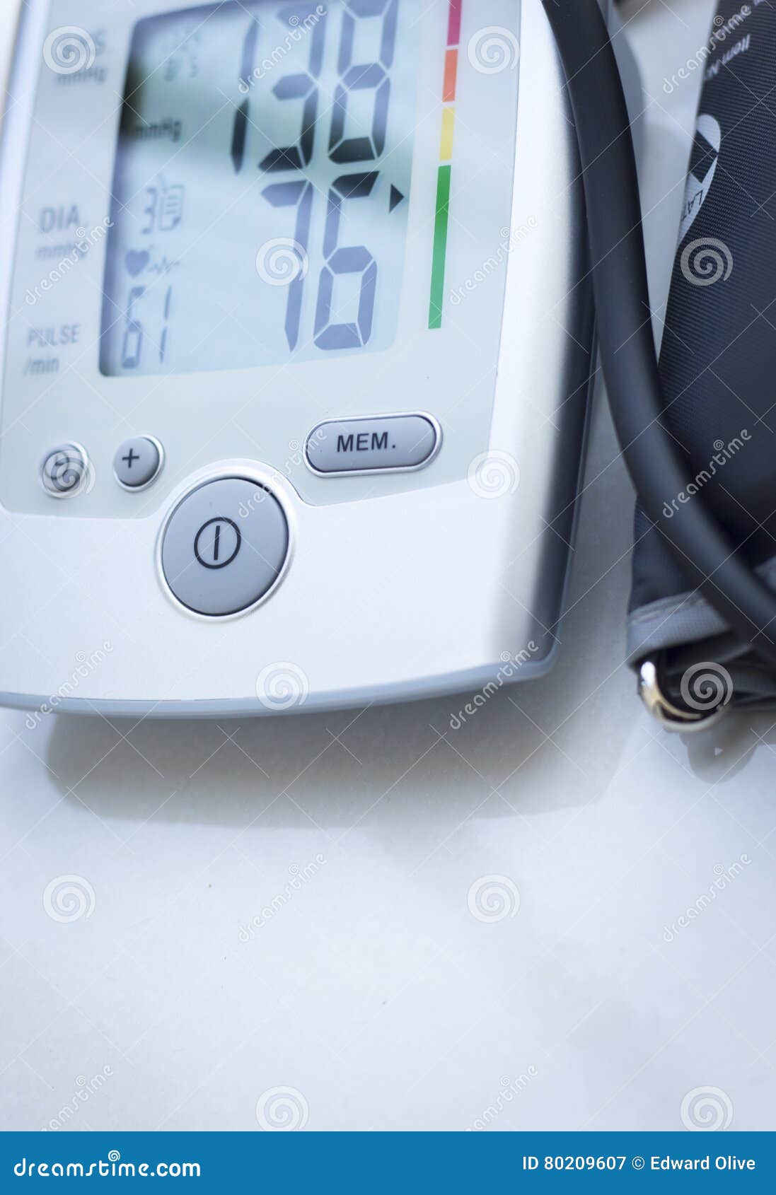 De Meter Van De Bloed Pressur Polsslag Stock Afbeelding - Image of ...