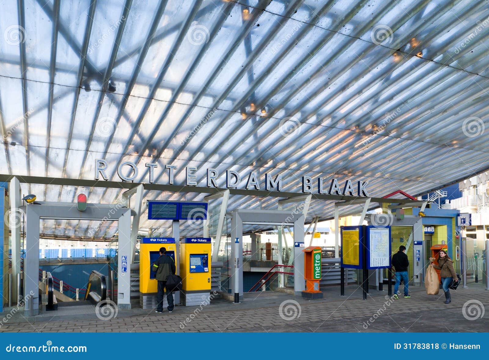 De Metro Van Ingangsrotterdam Redactionele Stock Foto - Image of ...