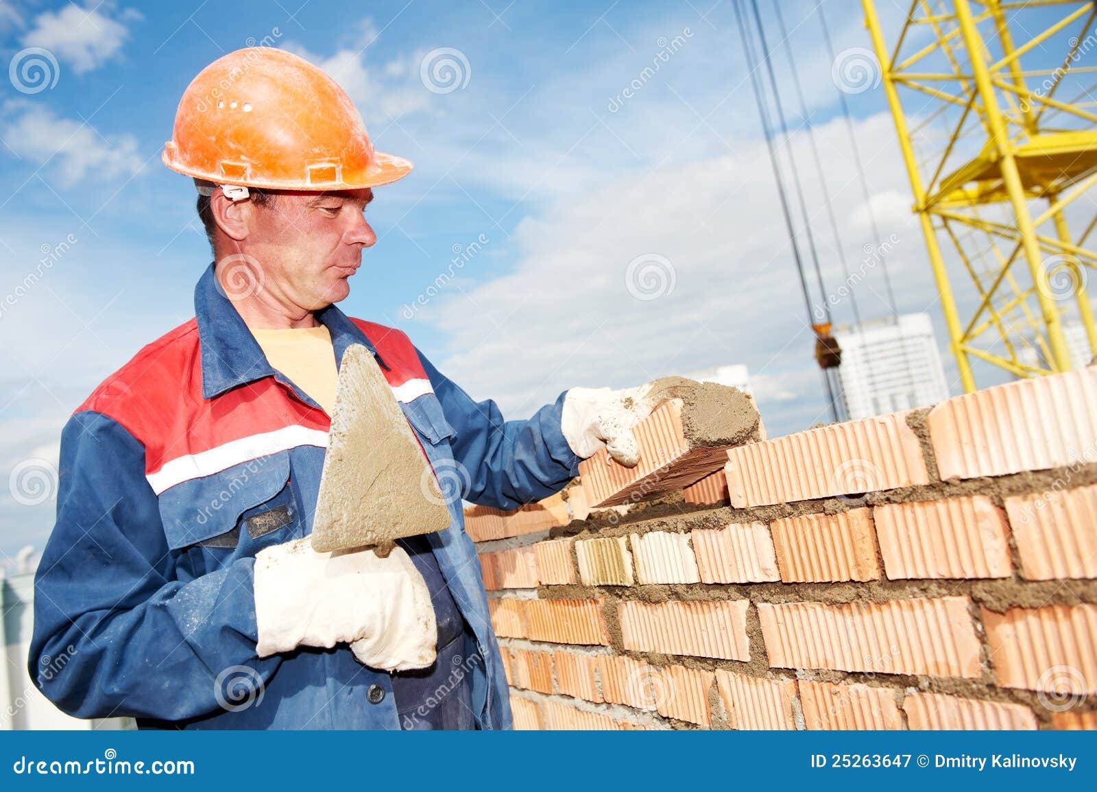 De Metselaar Van De De Metselaararbeider Van De Bouw Stock Afbeelding ...