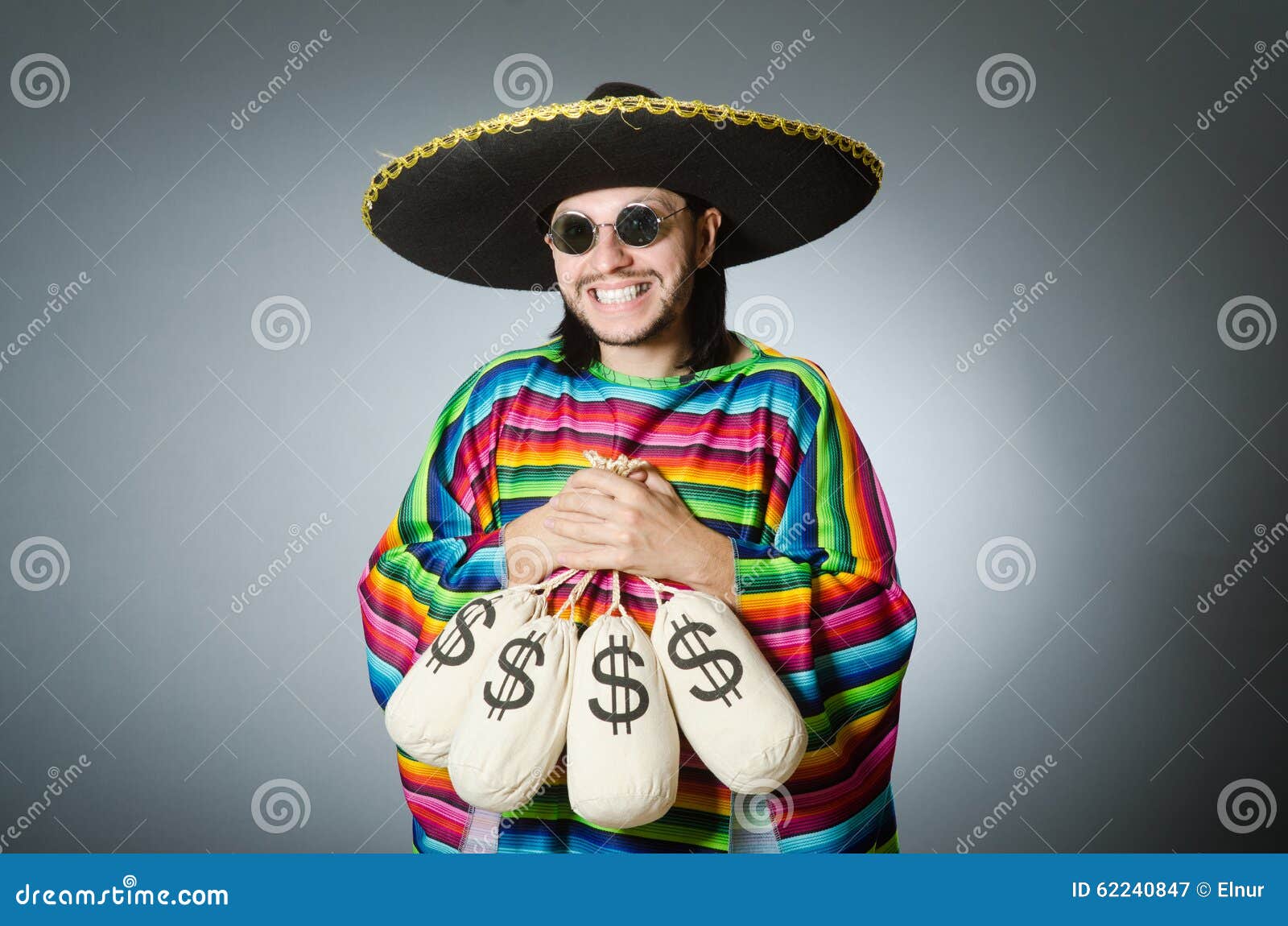 De Mexicaanse Man Met Geldzakken Stock Afbeelding - Image of geldtas ...