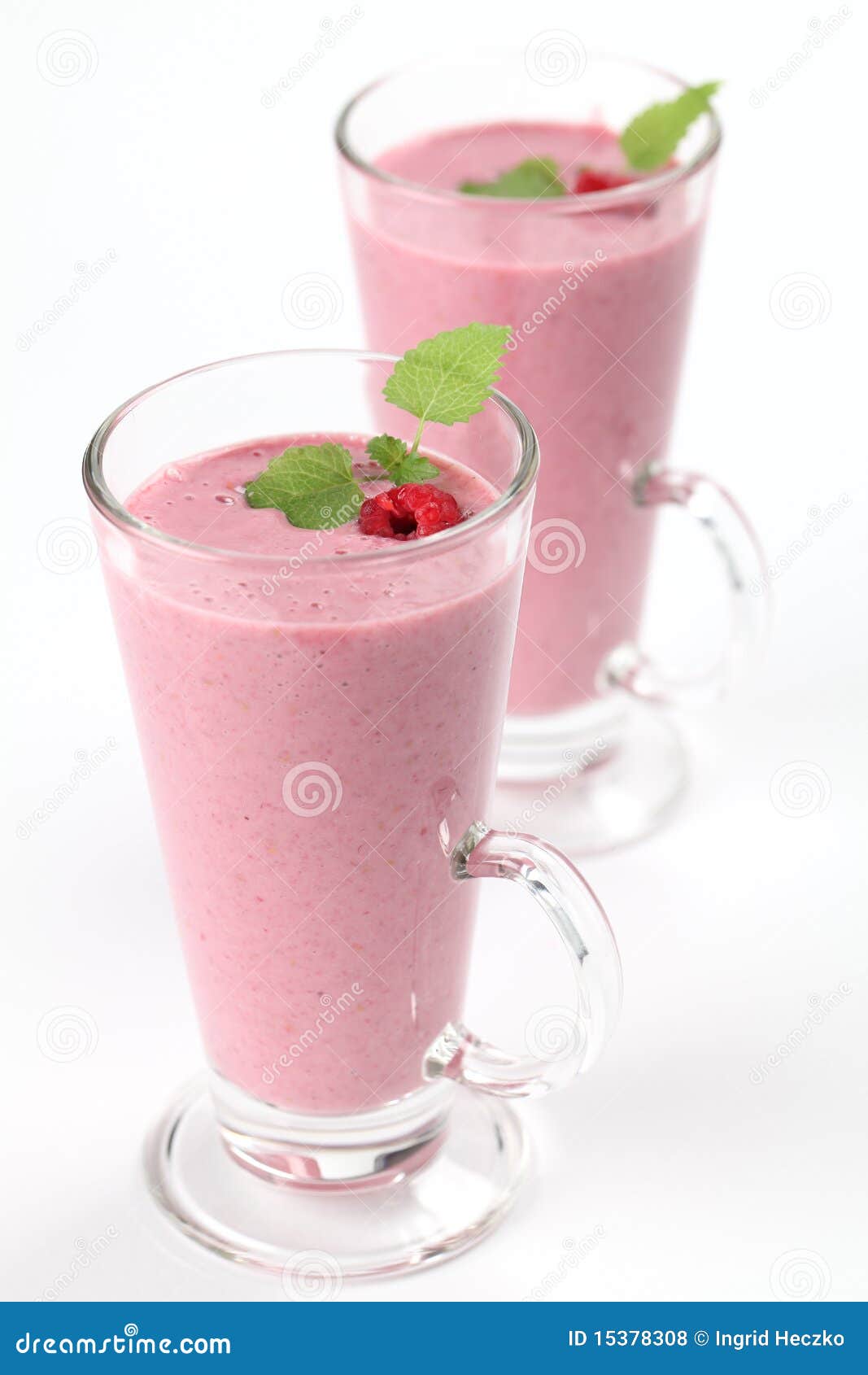 De Milkshake Van De Framboos Stock Foto - Image of koude, romig: 15378308