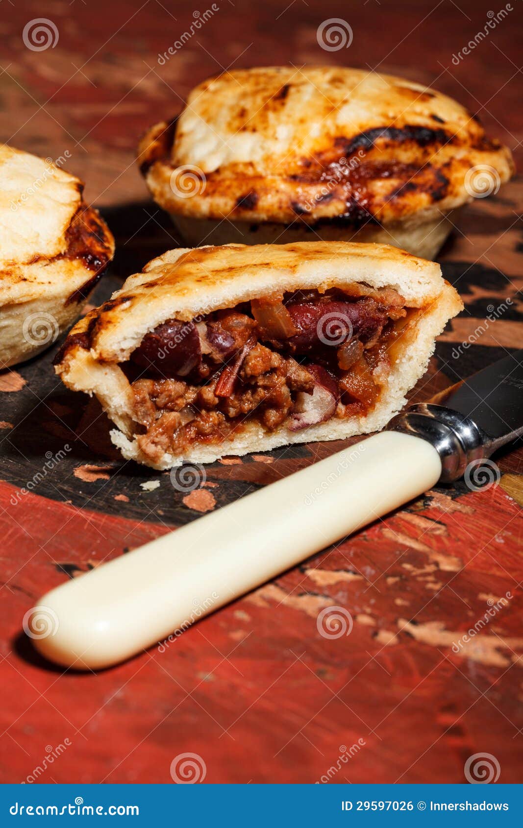 De Mini Pastei Van Het Spaanse Pepersrundvlees Stock Foto - Image of ...