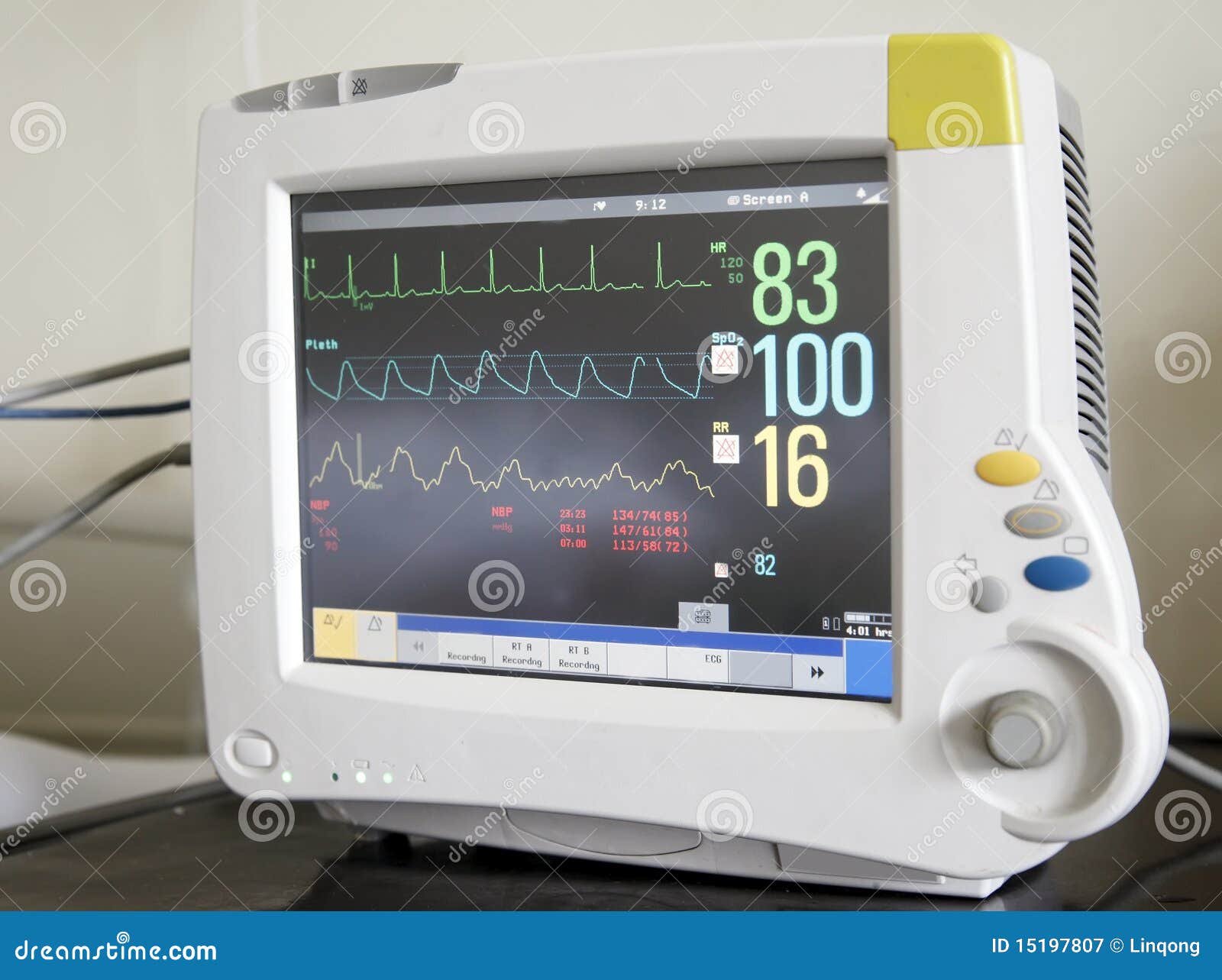 De monitor van het hart stock afbeelding. Image of opsporing - 15197807