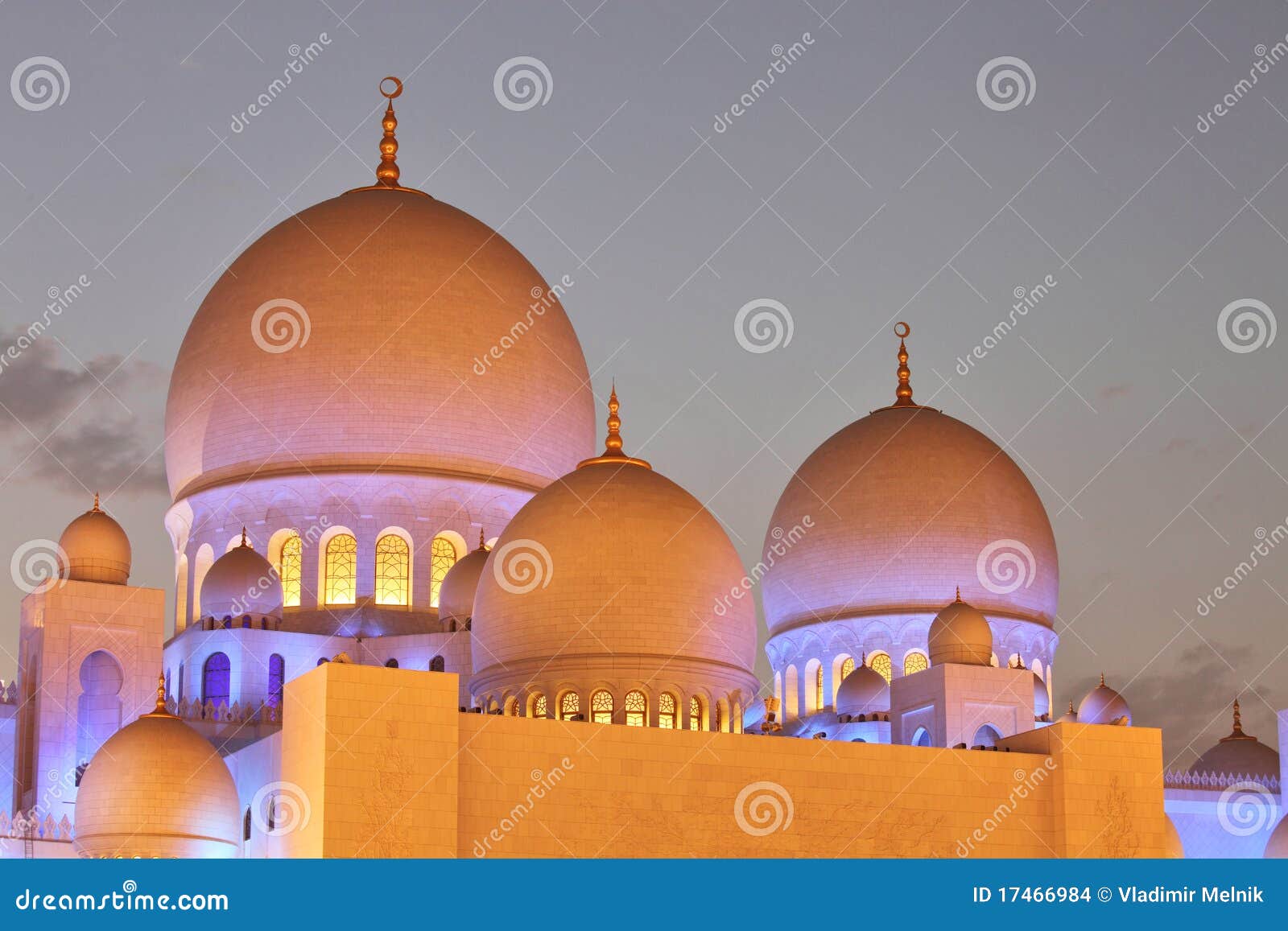 De Moskee Van Zayed Van De Sjeik in Abu Dhabi Stock Foto - Image of ...