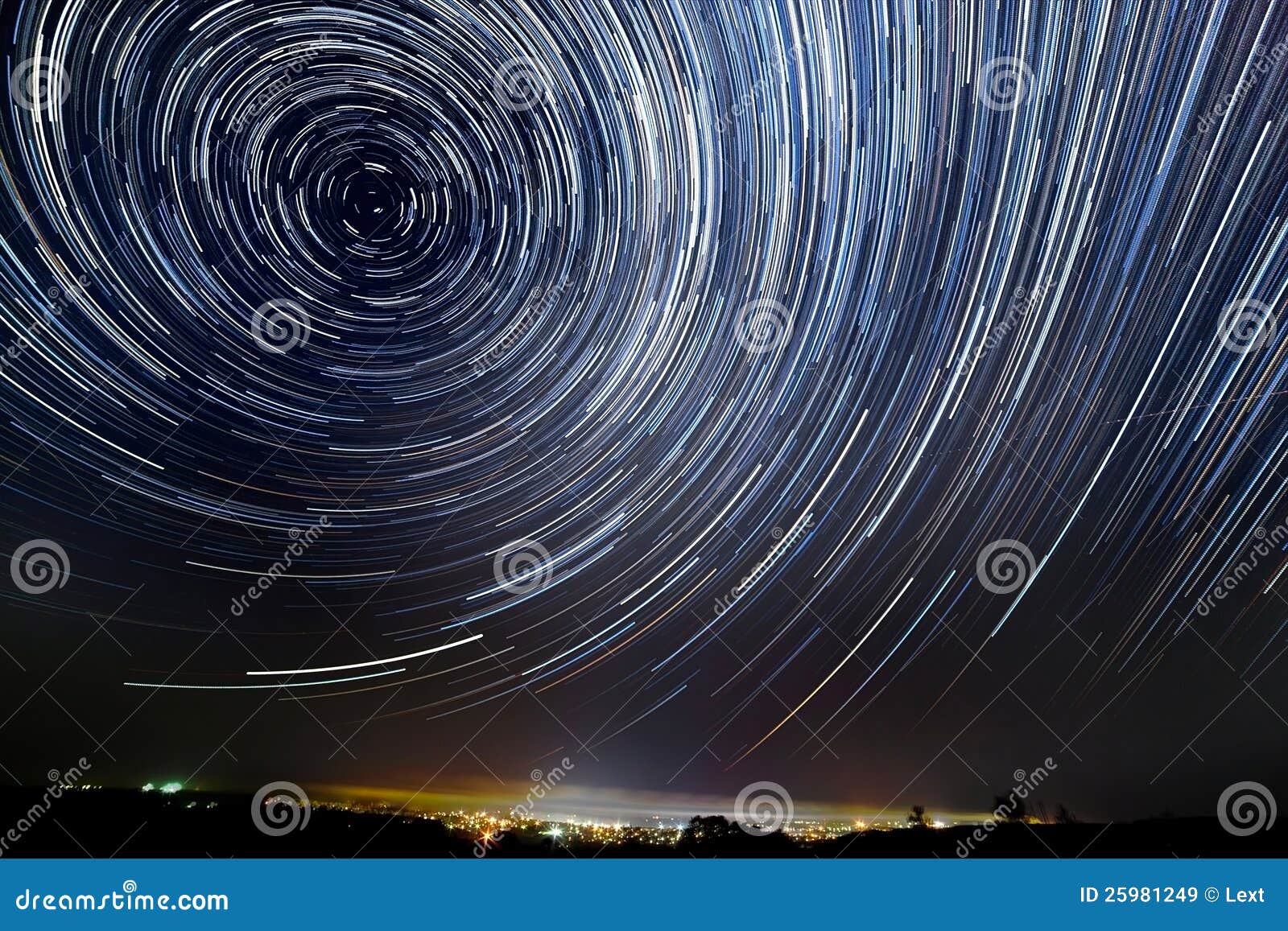 De Motie Van Sterren Rond Poolster Stock Afbeelding - Image of ruimte ...