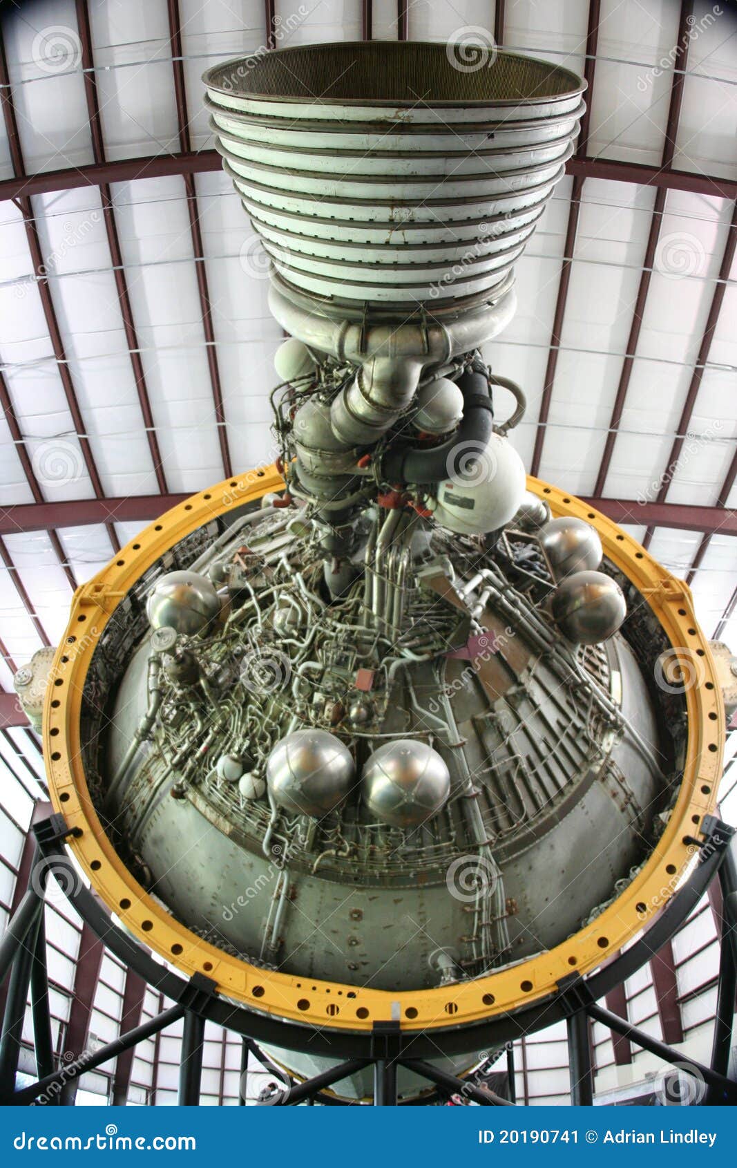 De Motor van de raket redactionele foto. Image of motor - 20190741