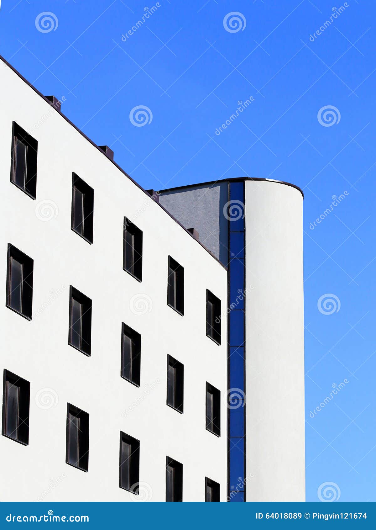 De muur van het huis stock afbeelding. Image of metaal - 64018089