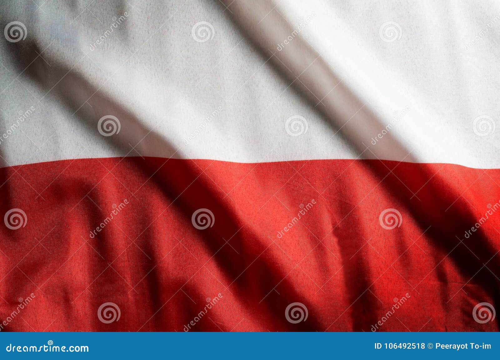 De Nationale Vlag Van Polen, Achtergrond Stock Foto - Image of golvend ...