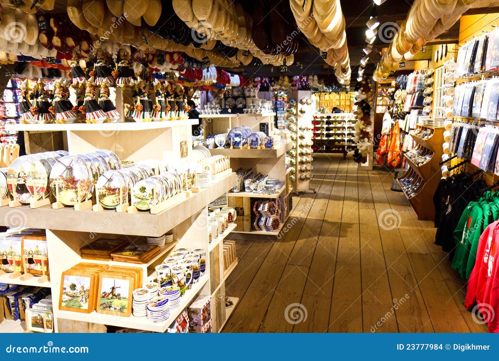 De Nederlandse Winkel Van Belemmeringen Stock Foto - Image of delft ...