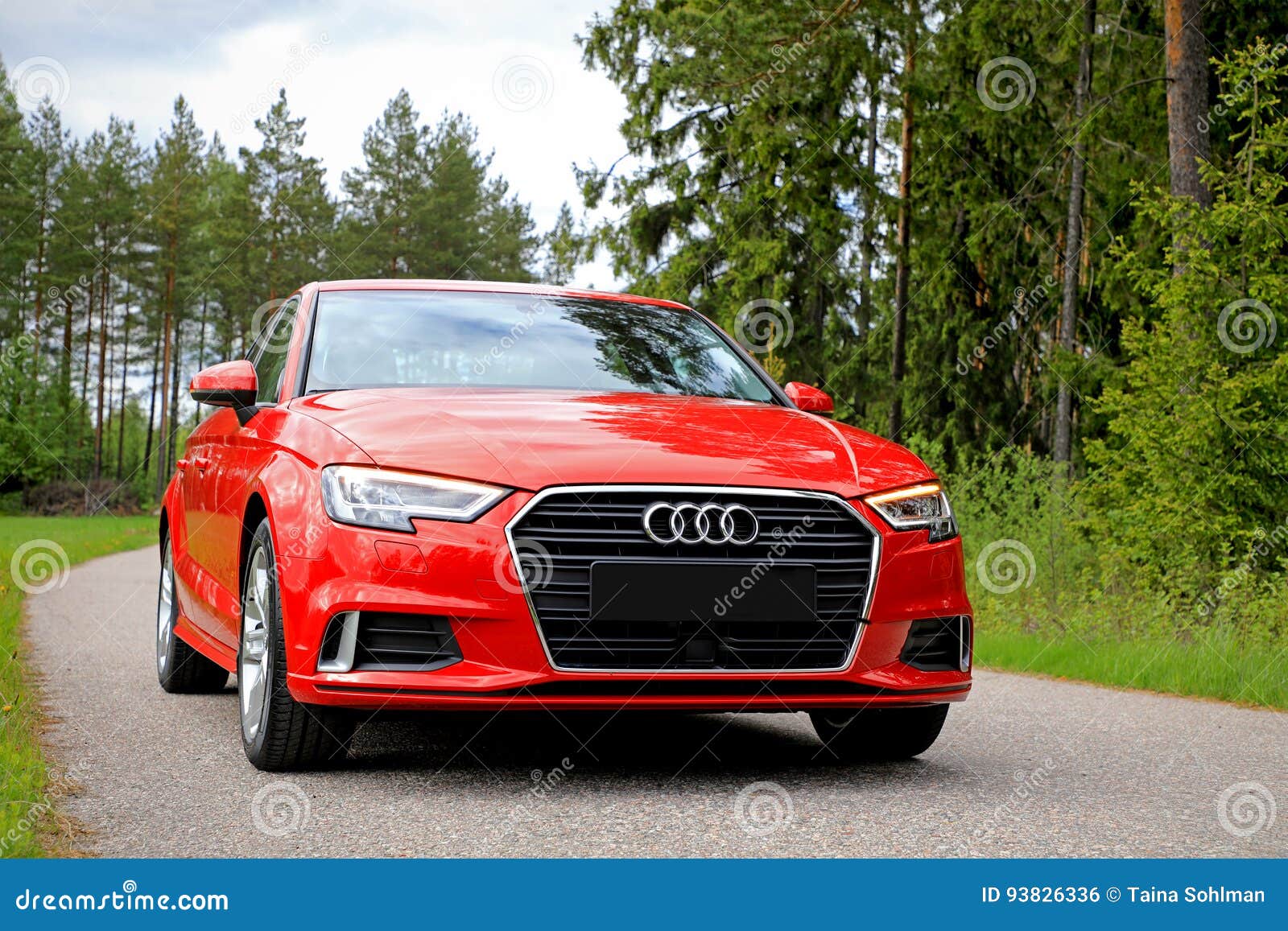 De Nieuwe Rode Sedan 2017 Van Audi A3 Redactionele Foto - Image of ...