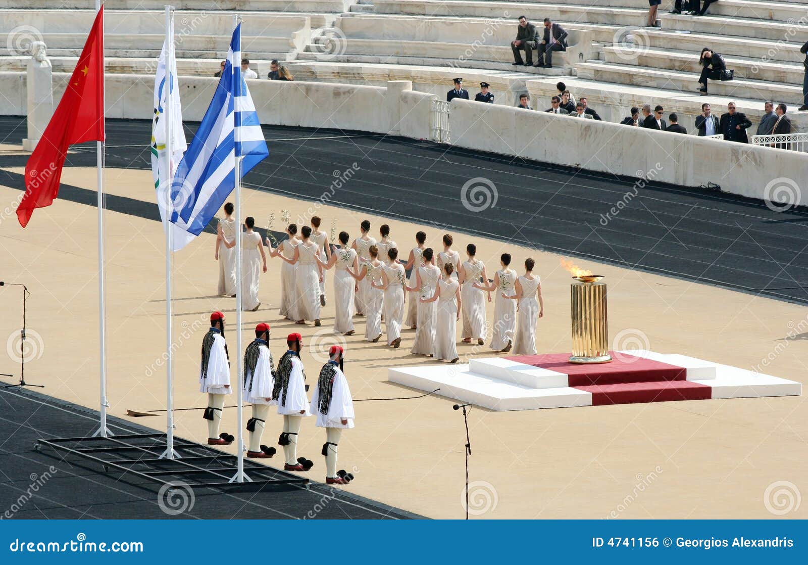 De Olympische Ceremonie Van De Overdracht Van De Toorts Redactionele ... De Olympische Ceremonie Van De Overdracht Van De Toorts Redactionele ...
