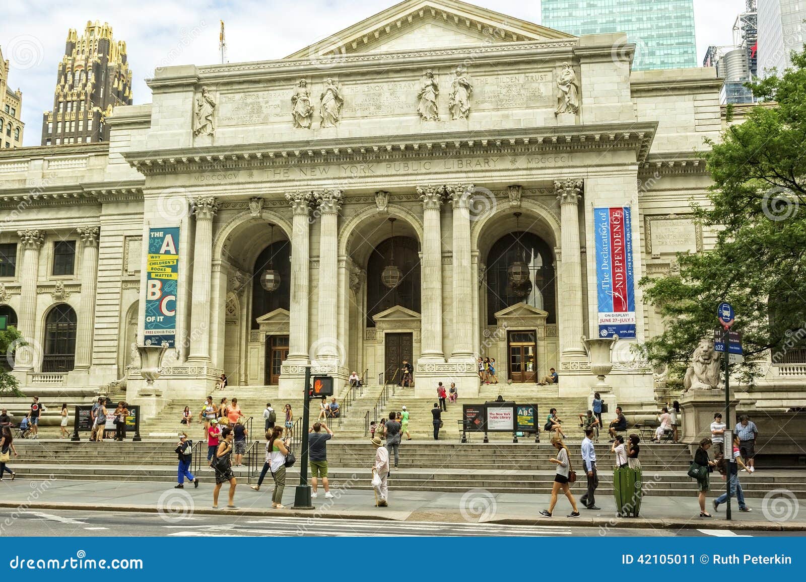 De Openbare Bibliotheek Van New York Redactionele Foto - Image of ...